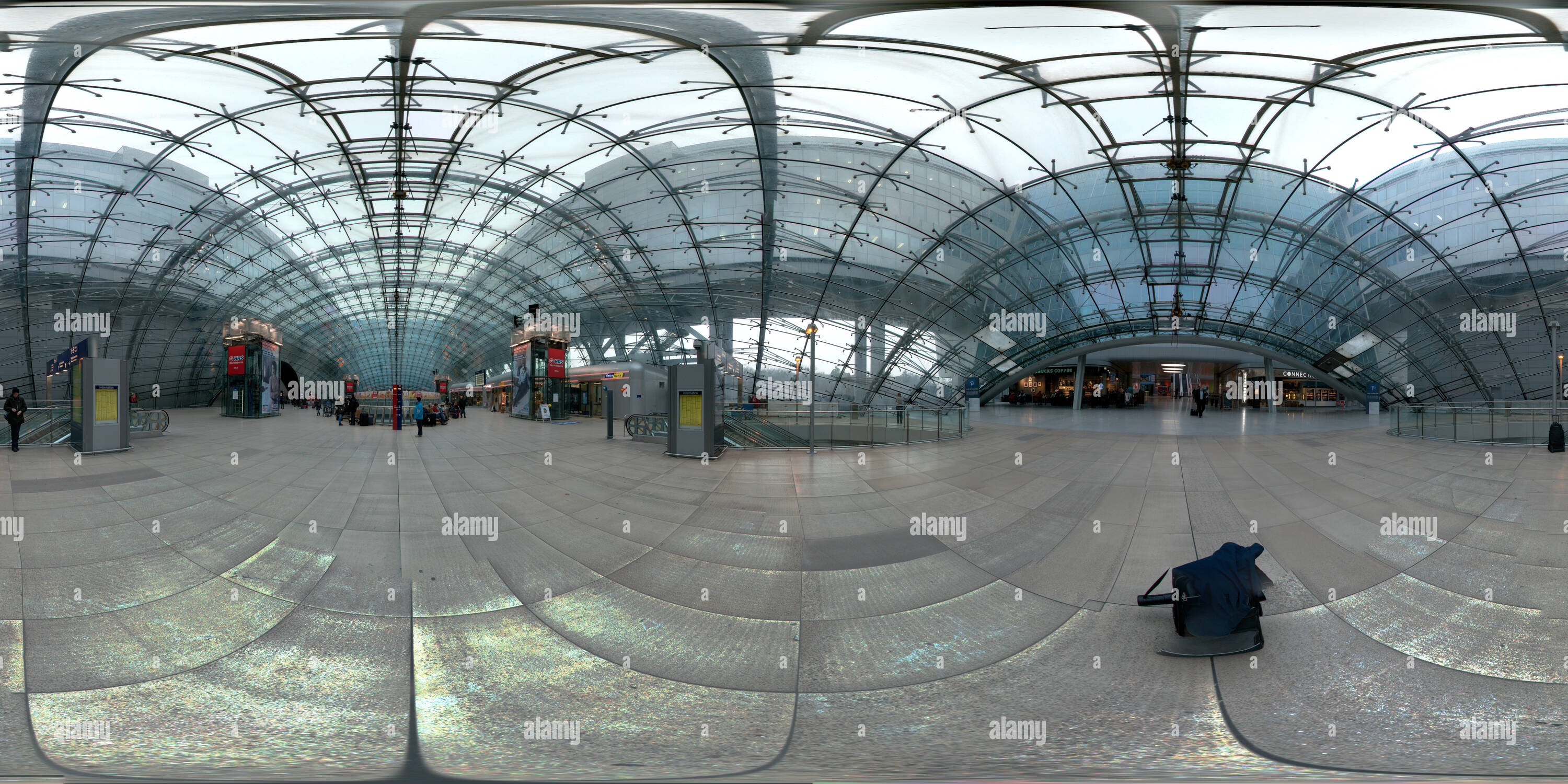 360° view of Frankfurt International Airport - Alamy