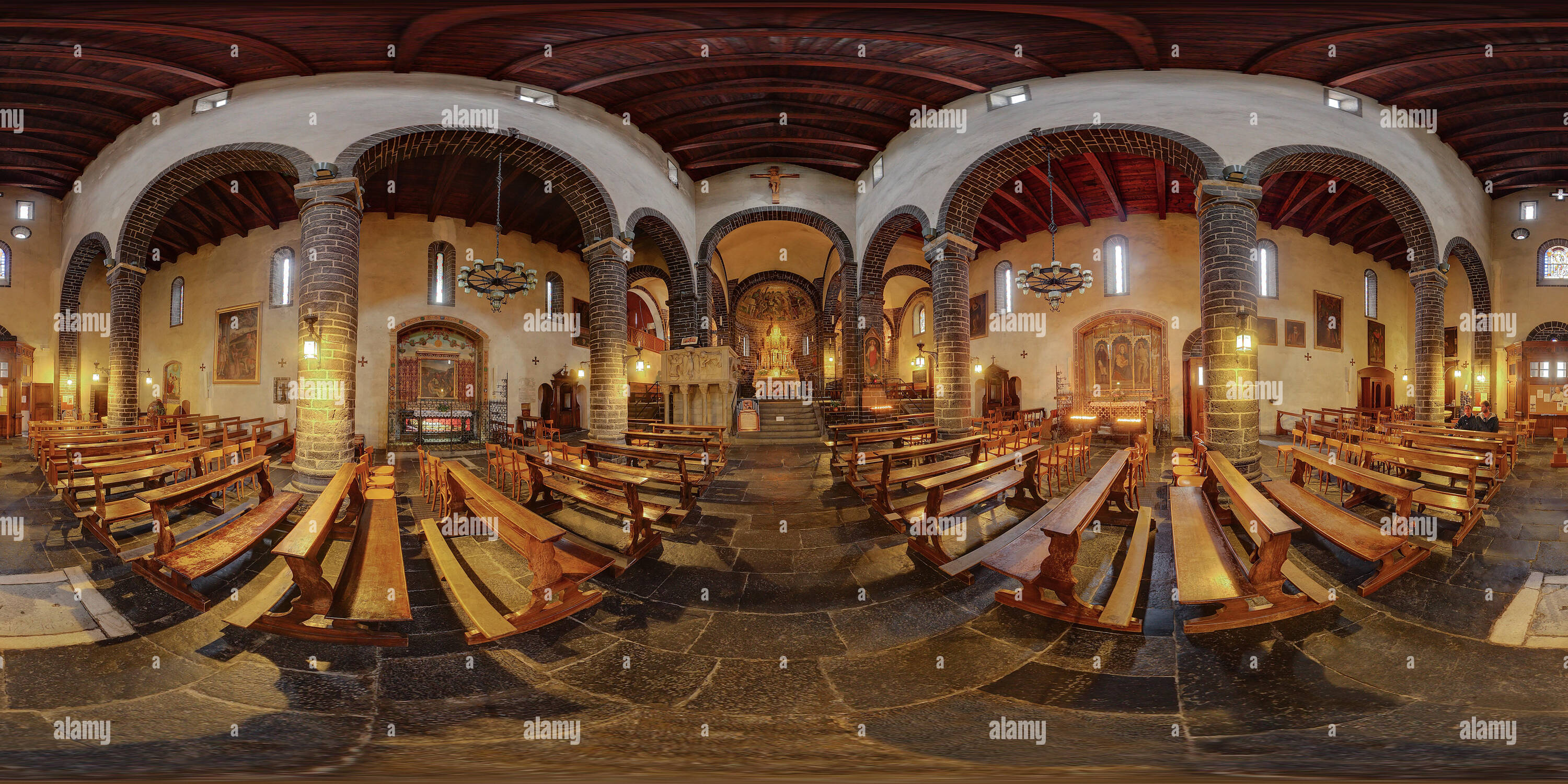 Basilica san giacomo bellagio hi-res stock photography and images - Alamy