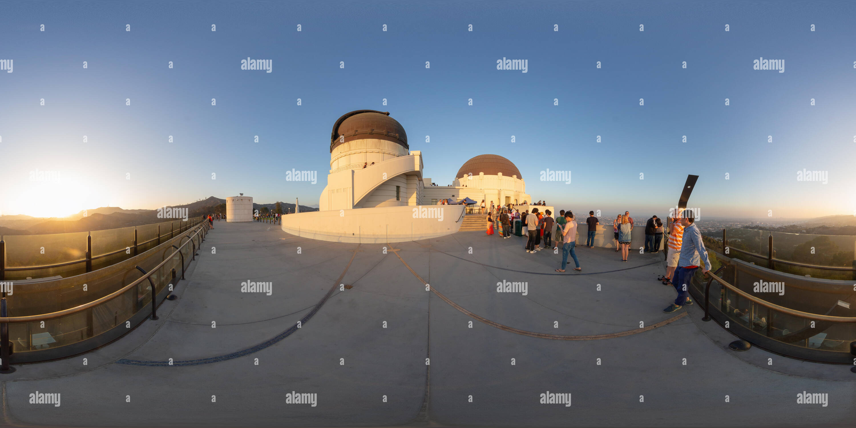360° view of 360° panoramic view from terrace at Griffith Observatory ...
