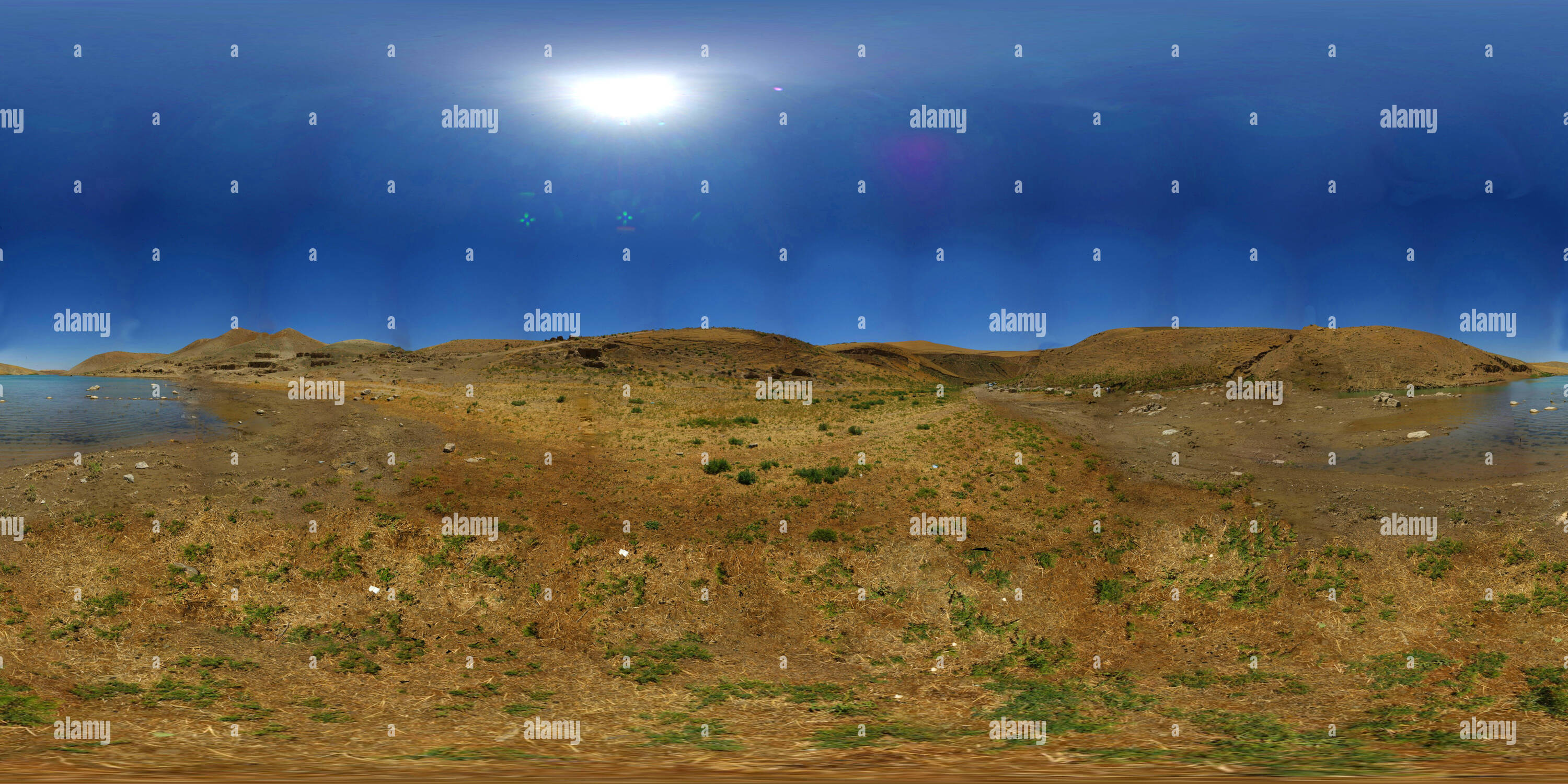360° view of lake in desert! - Alamy