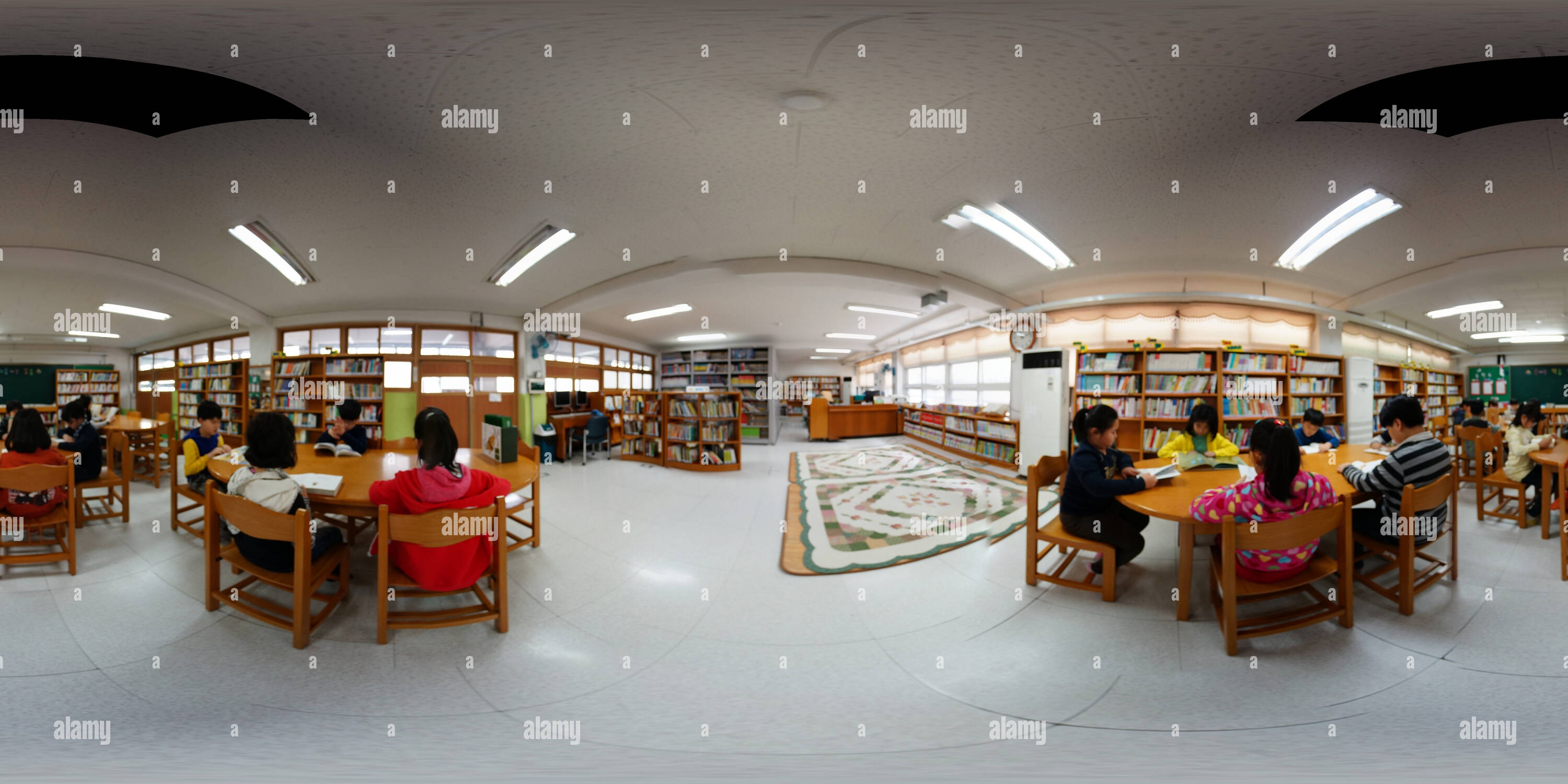 Kunja elementary hi-res stock photography and images - Alamy