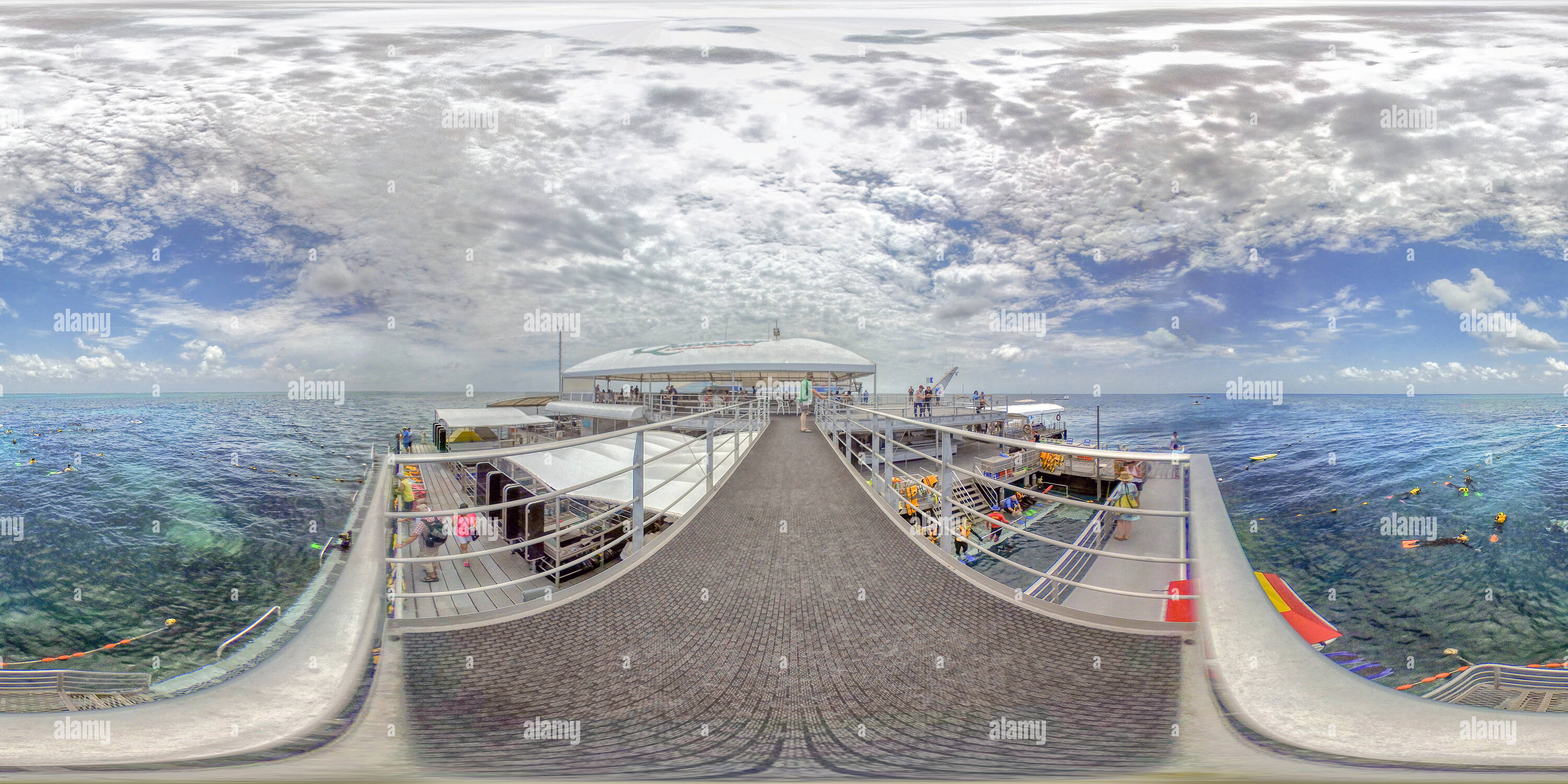 360° view of Quicksilver Dive Platform - Alamy