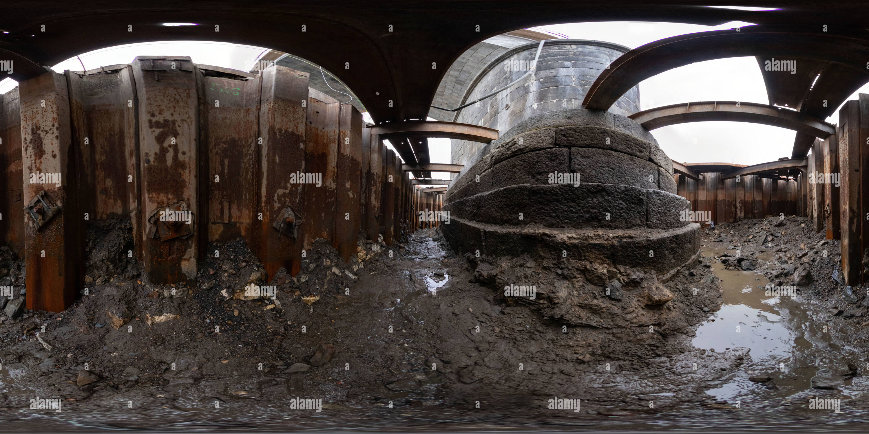360° view of Negrelli viaduct grouting of the pier foundation 2 - Alamy
