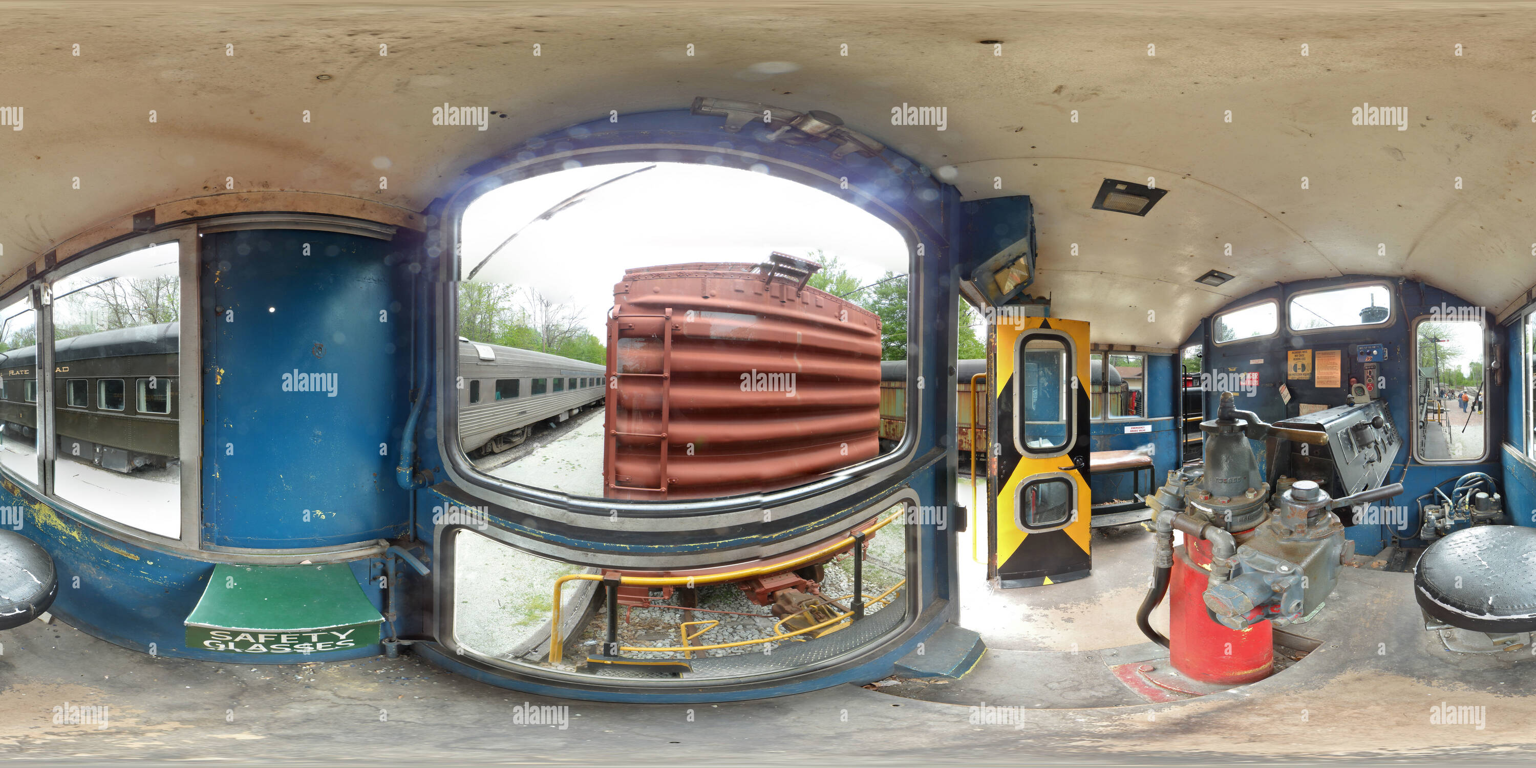 360° view of Nickel Plate locomotive 99 cab at Indiana Transportation ...