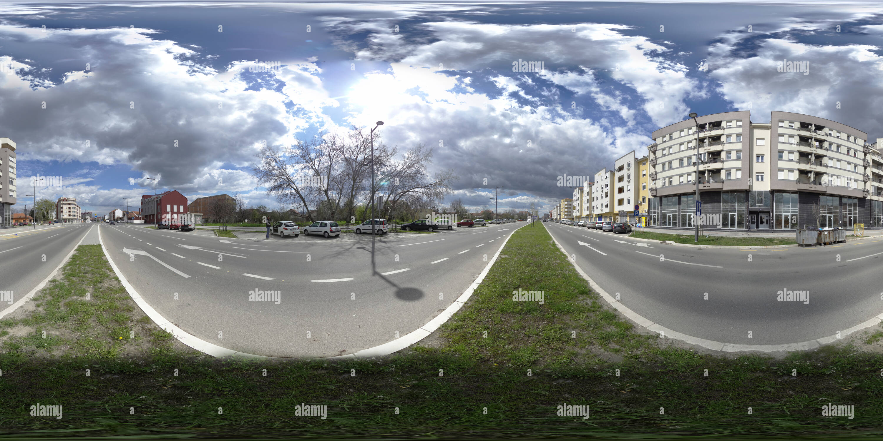 360° view of crossroads somborska street novi sad - Alamy