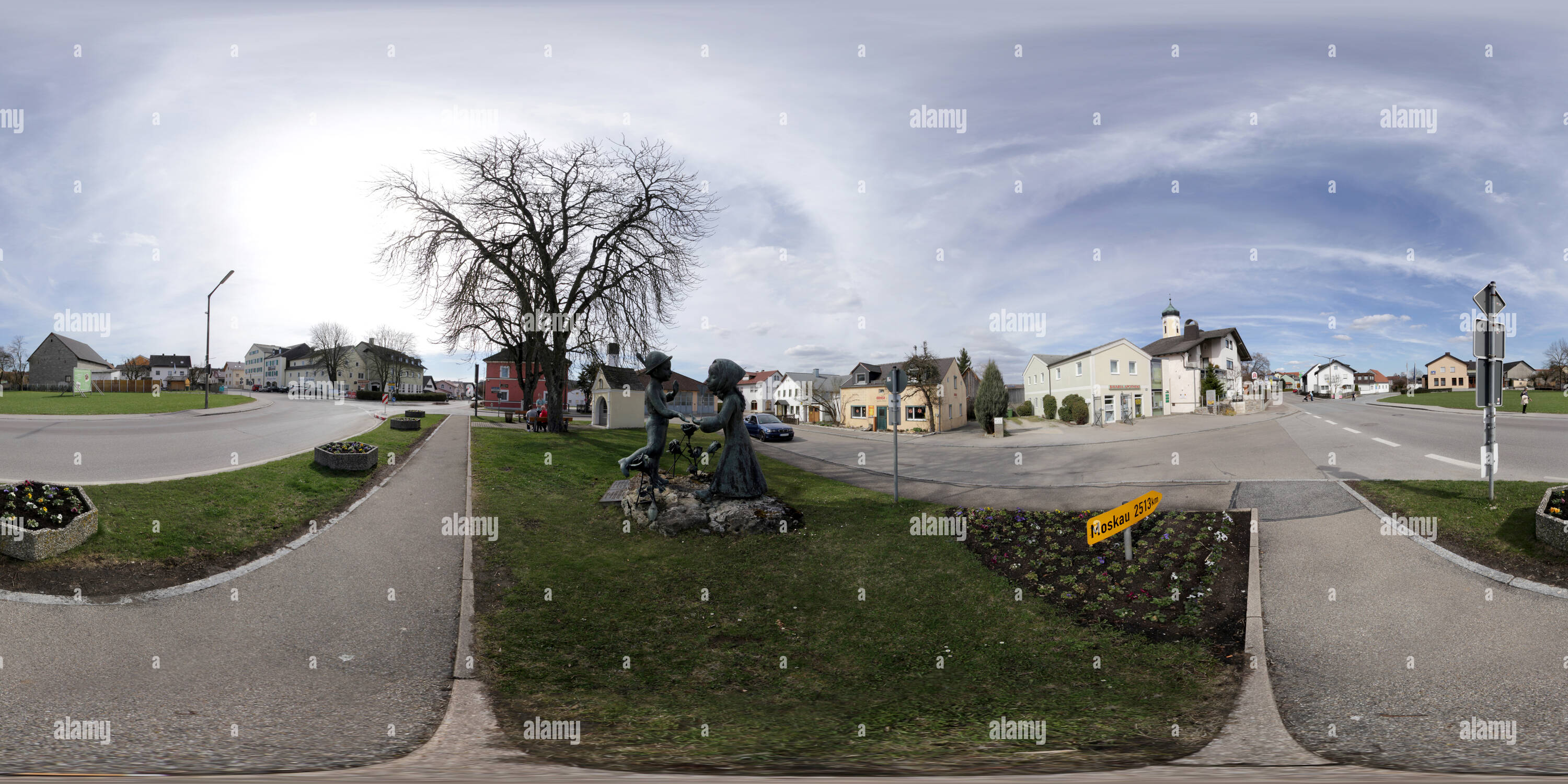360° view of Denkendorf, friendship statue - Alamy