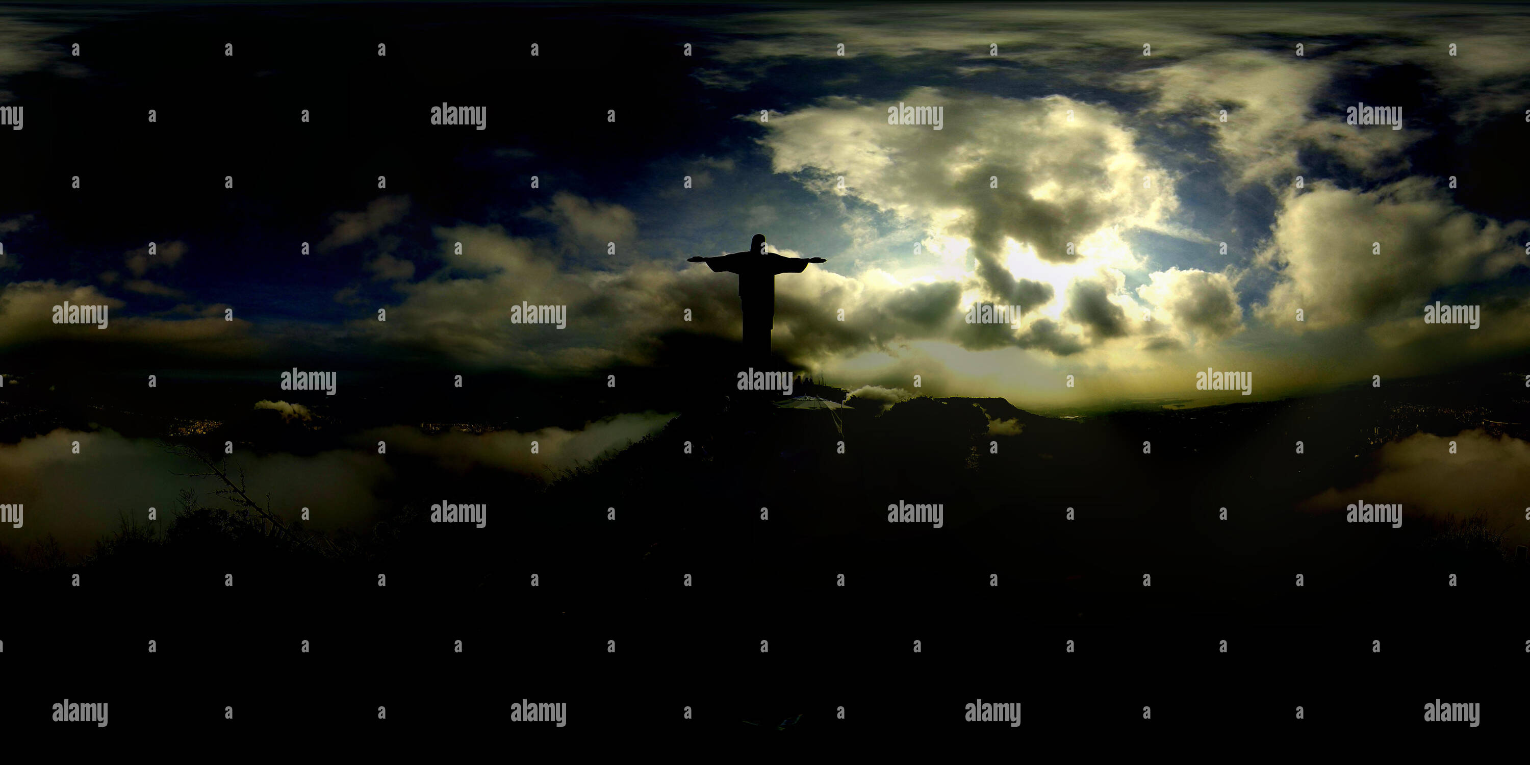 Rio favela 360 hi-res stock photography and images - Alamy