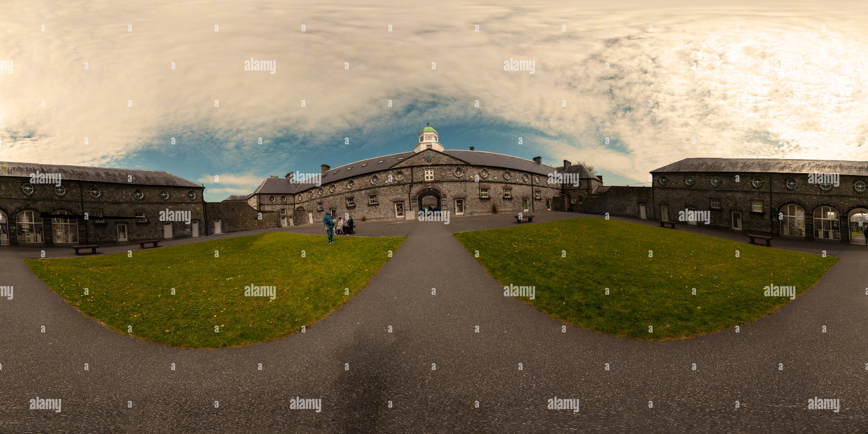 360° view of Castle yard, Kilkenny city - Alamy