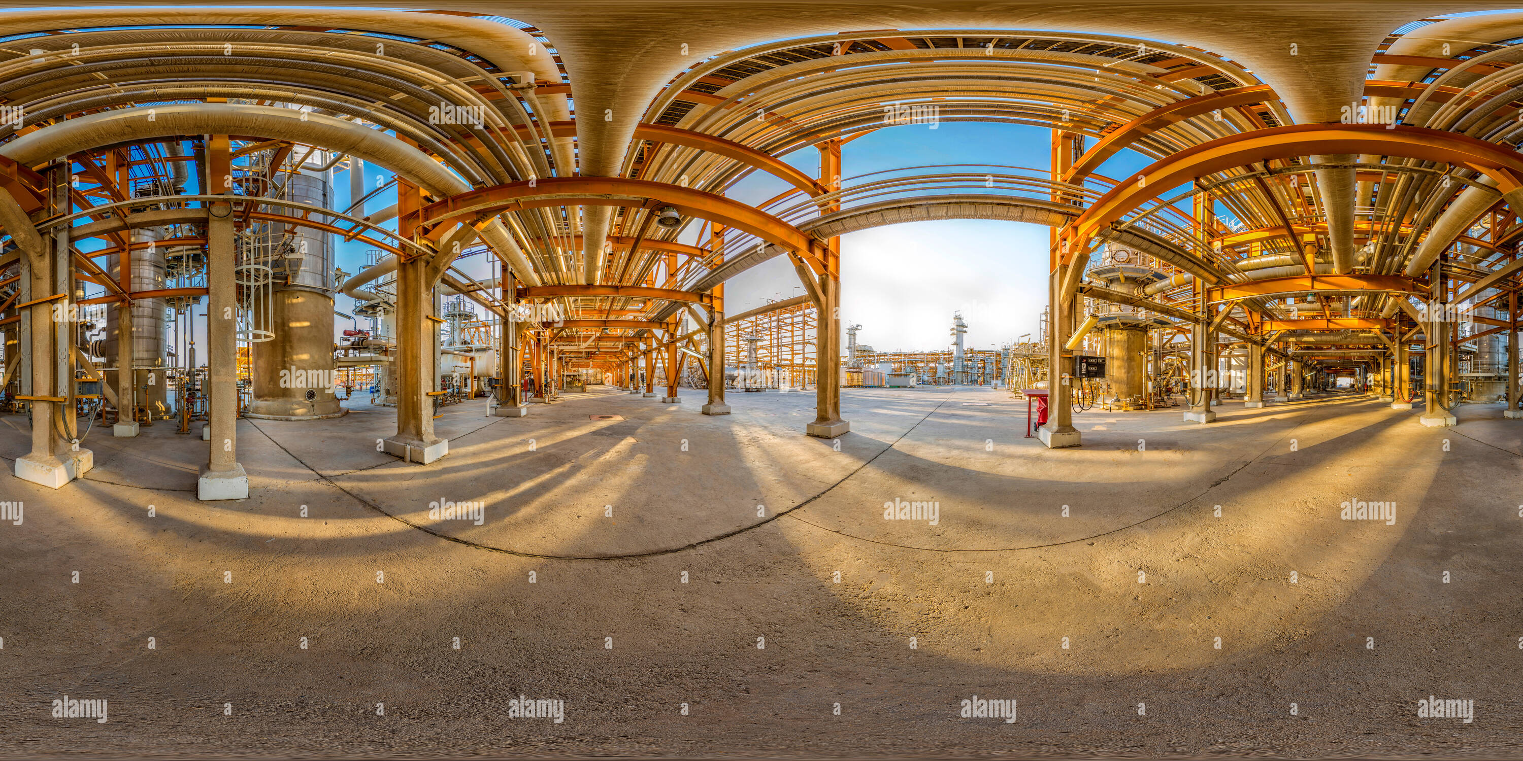 360 degree panorama chemical plant hi-res stock photography and images ...