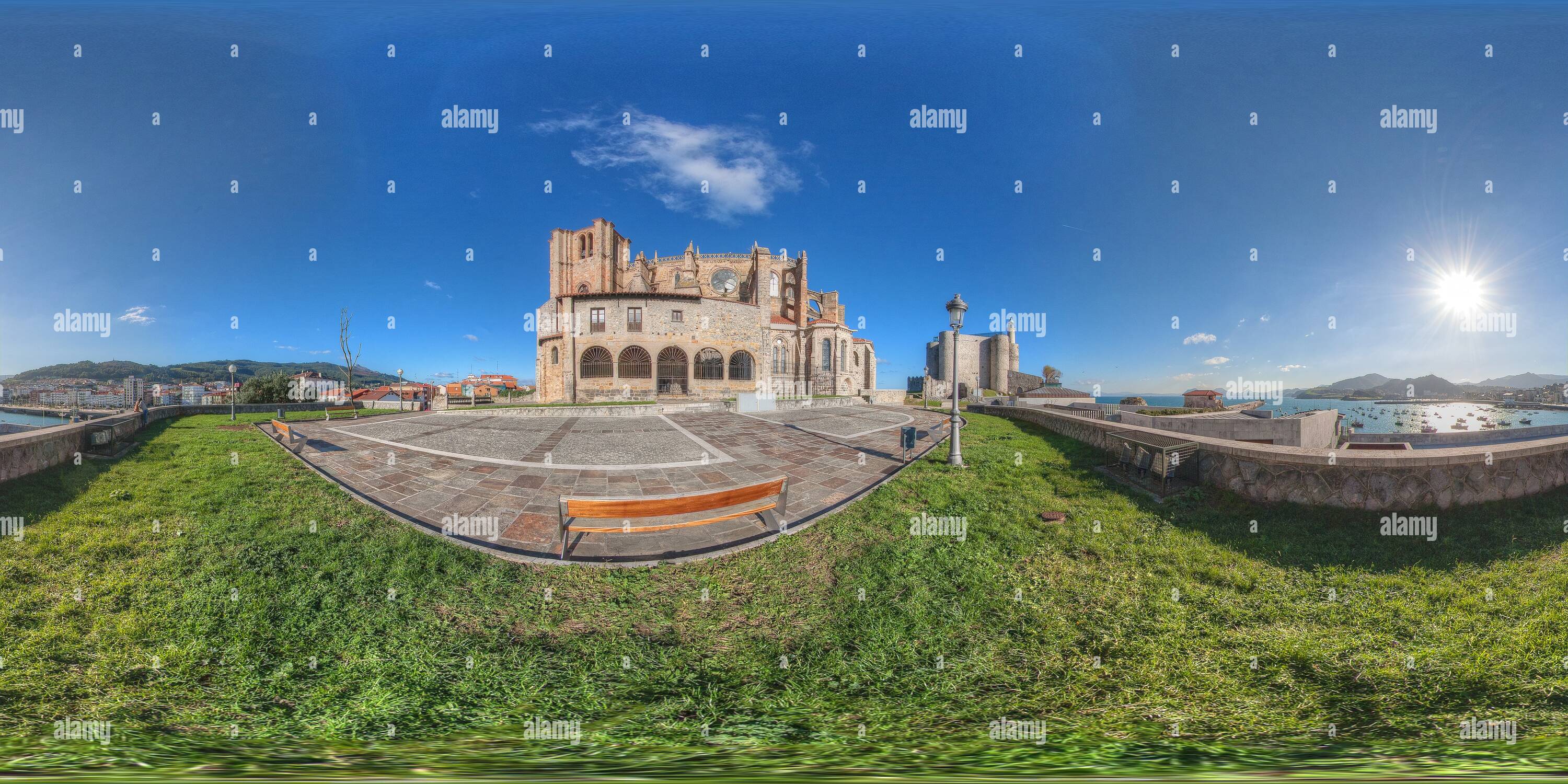 360° view of Castro Urdiales - Santa Maria de la Asuncion - Alamy