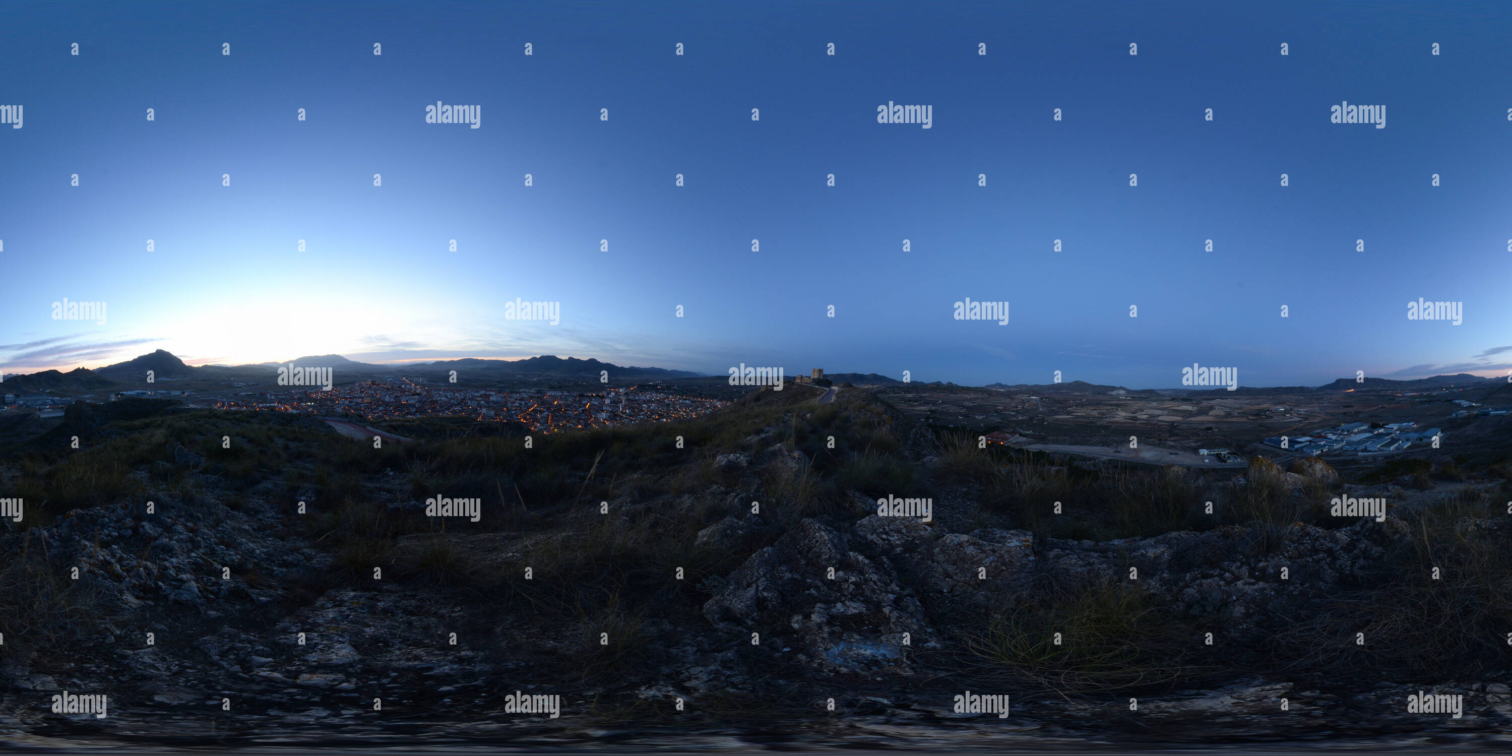 360° view of At dawn on the Cerro del Castillo - Alamy