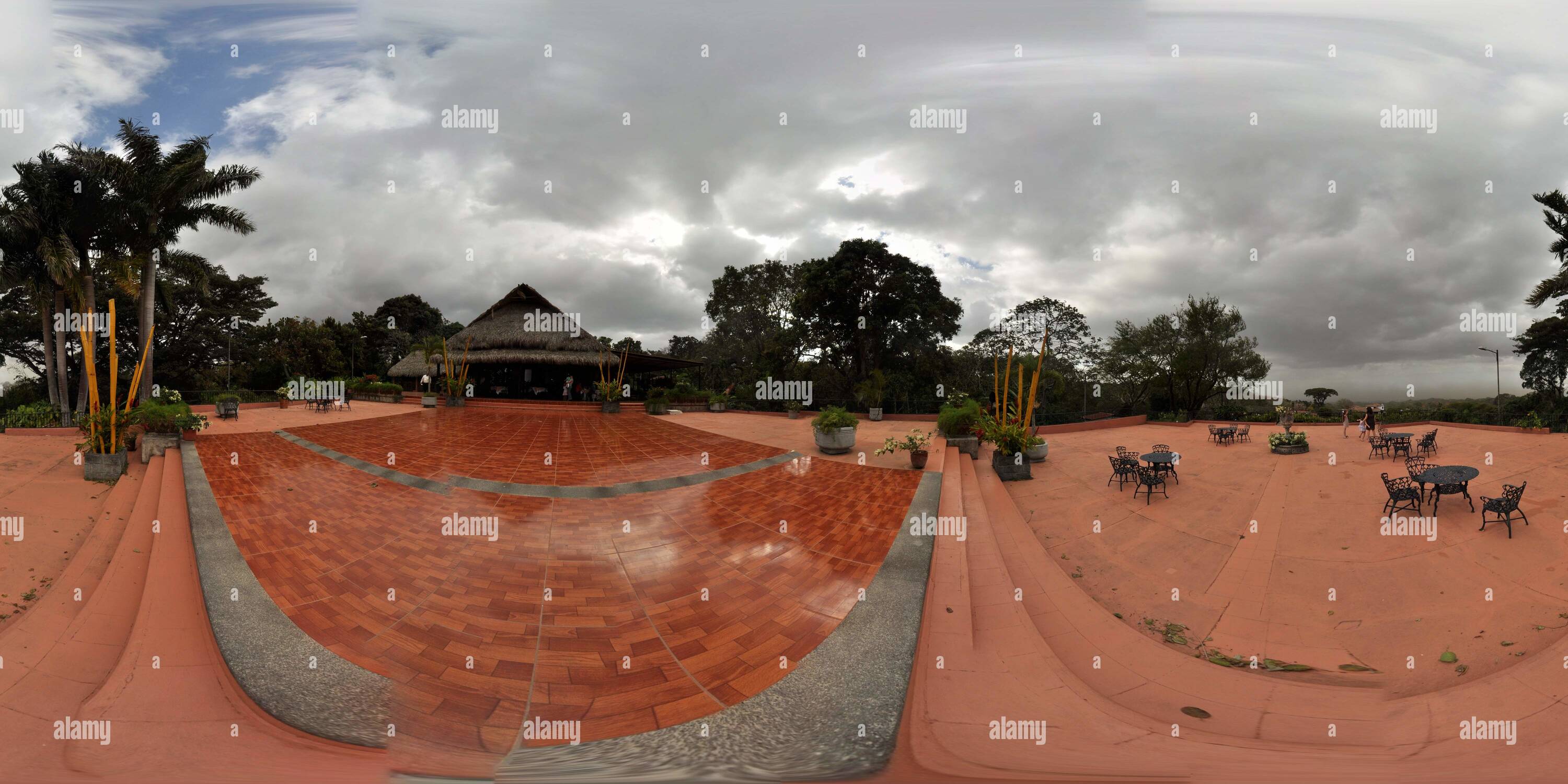 360° view of Managua view from Intermezzo del Bosque - Alamy