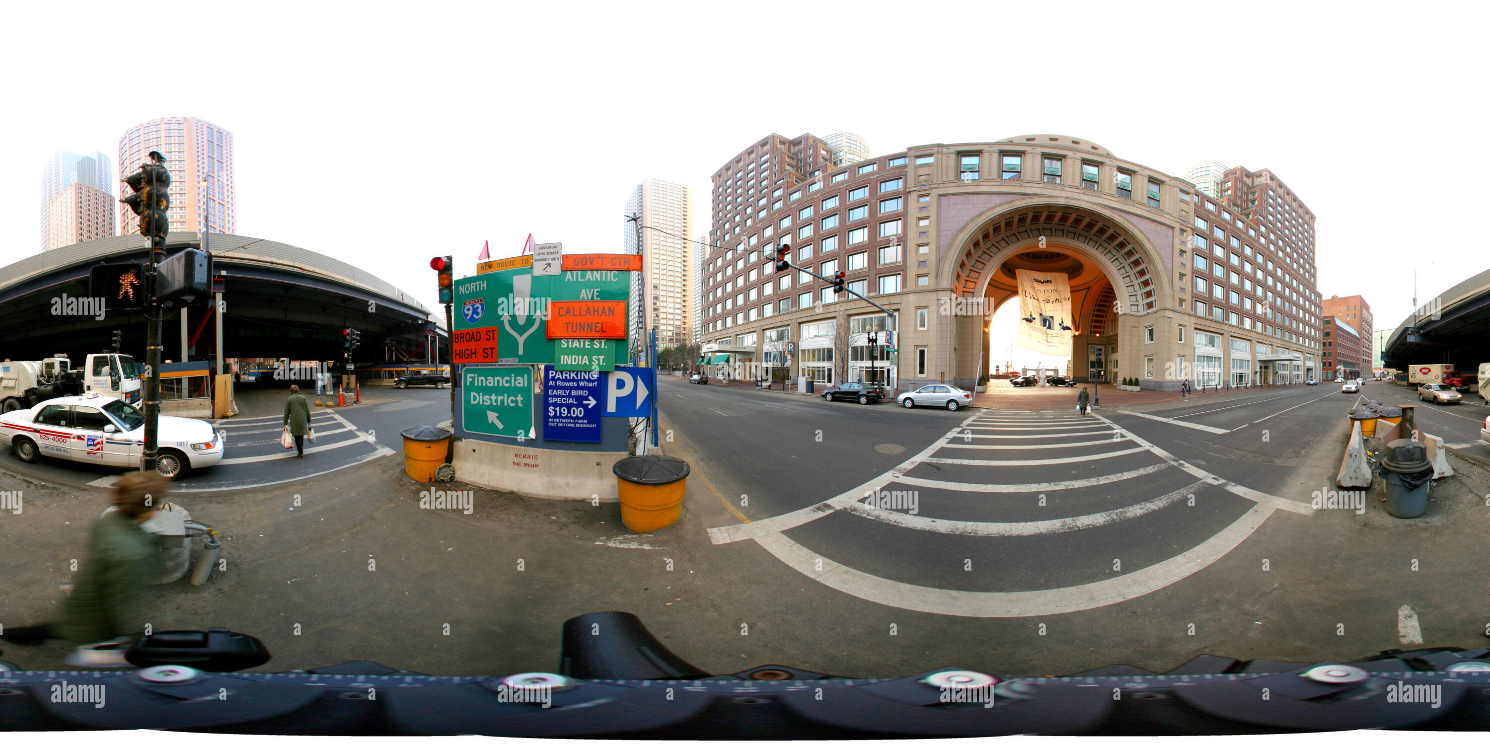 360° view of Rowes Wharf Boston Harbor Hotel p18-01-pano.jpg - Alamy