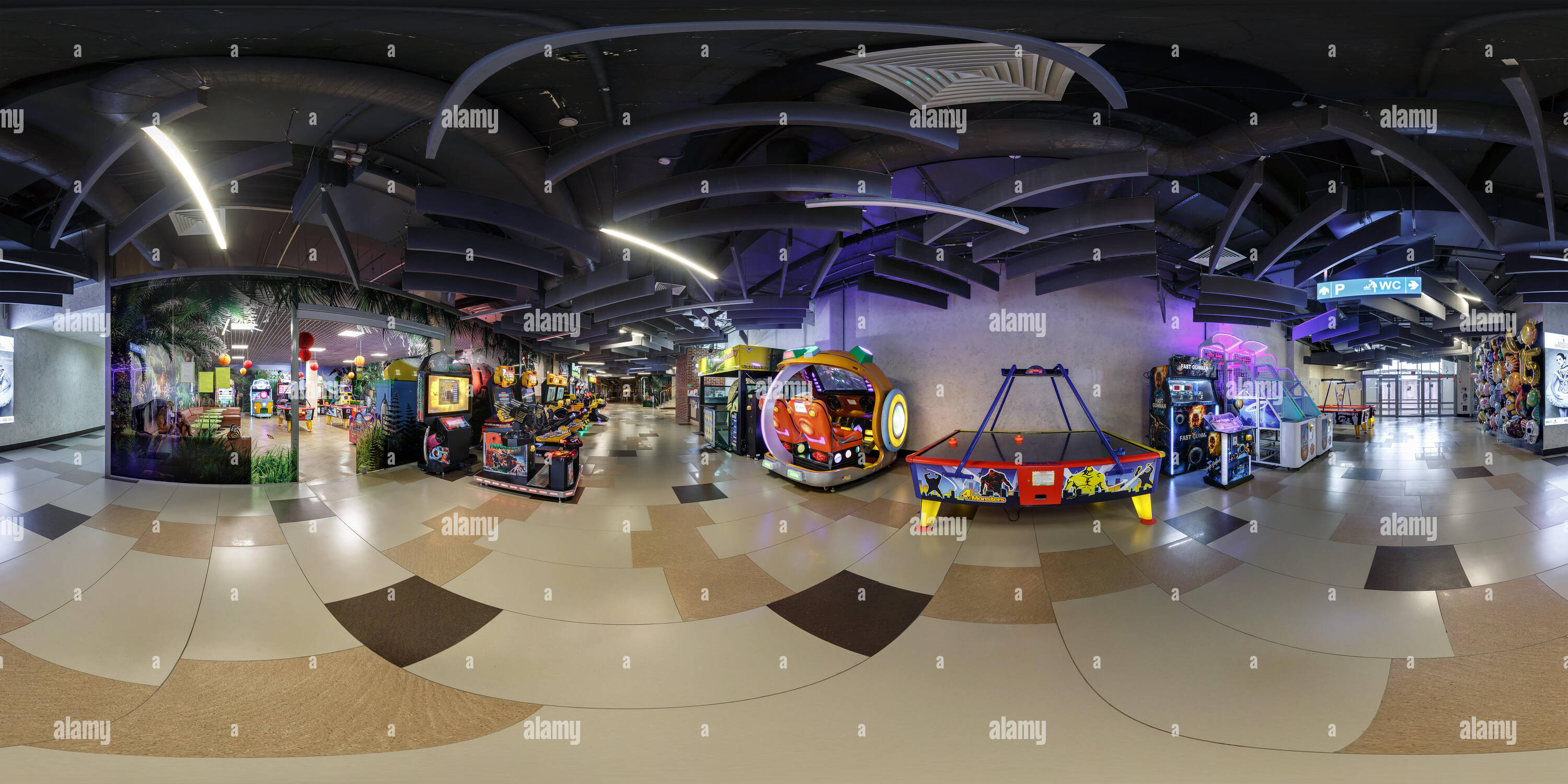 360 machines hi-res stock photography and images - Alamy