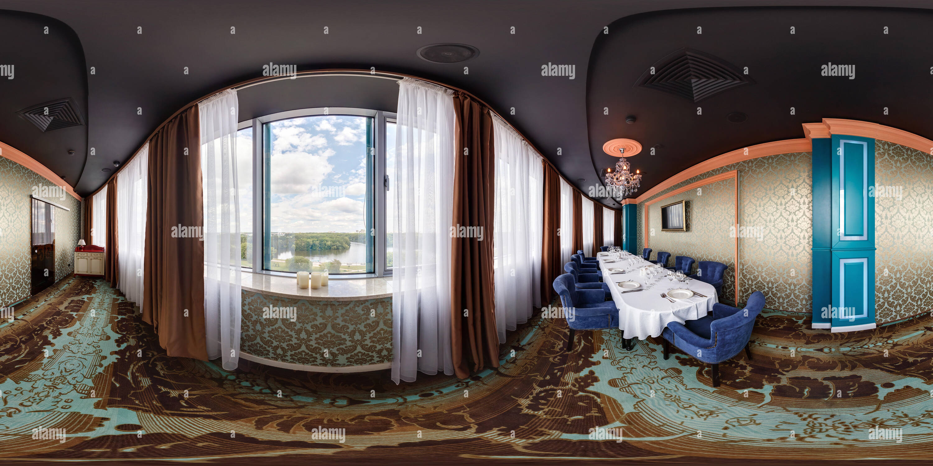 360 deluxe hi-res stock photography and images - Alamy