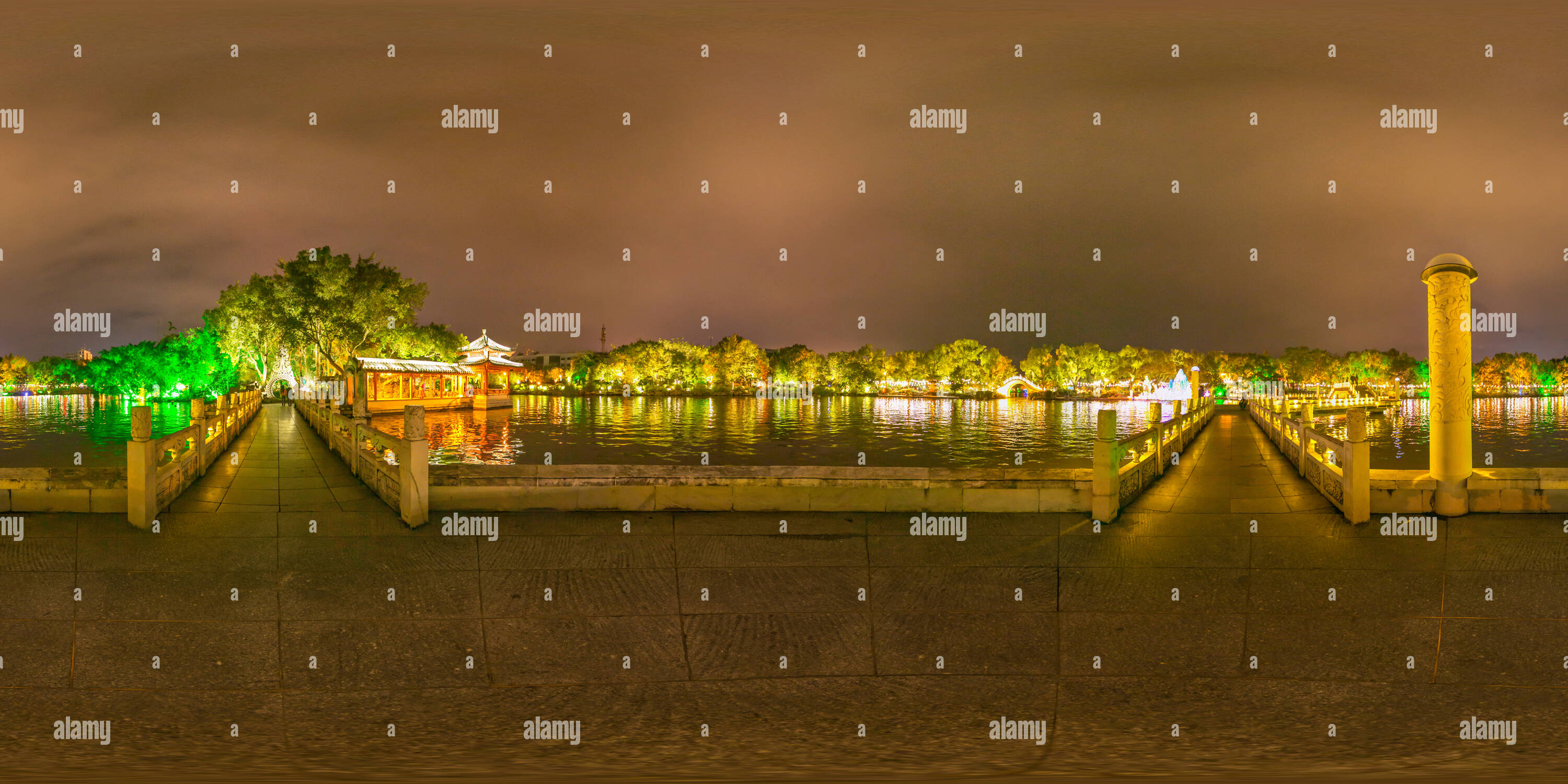 360° view of Night scene at Ronghu lake,GUILIN - Alamy