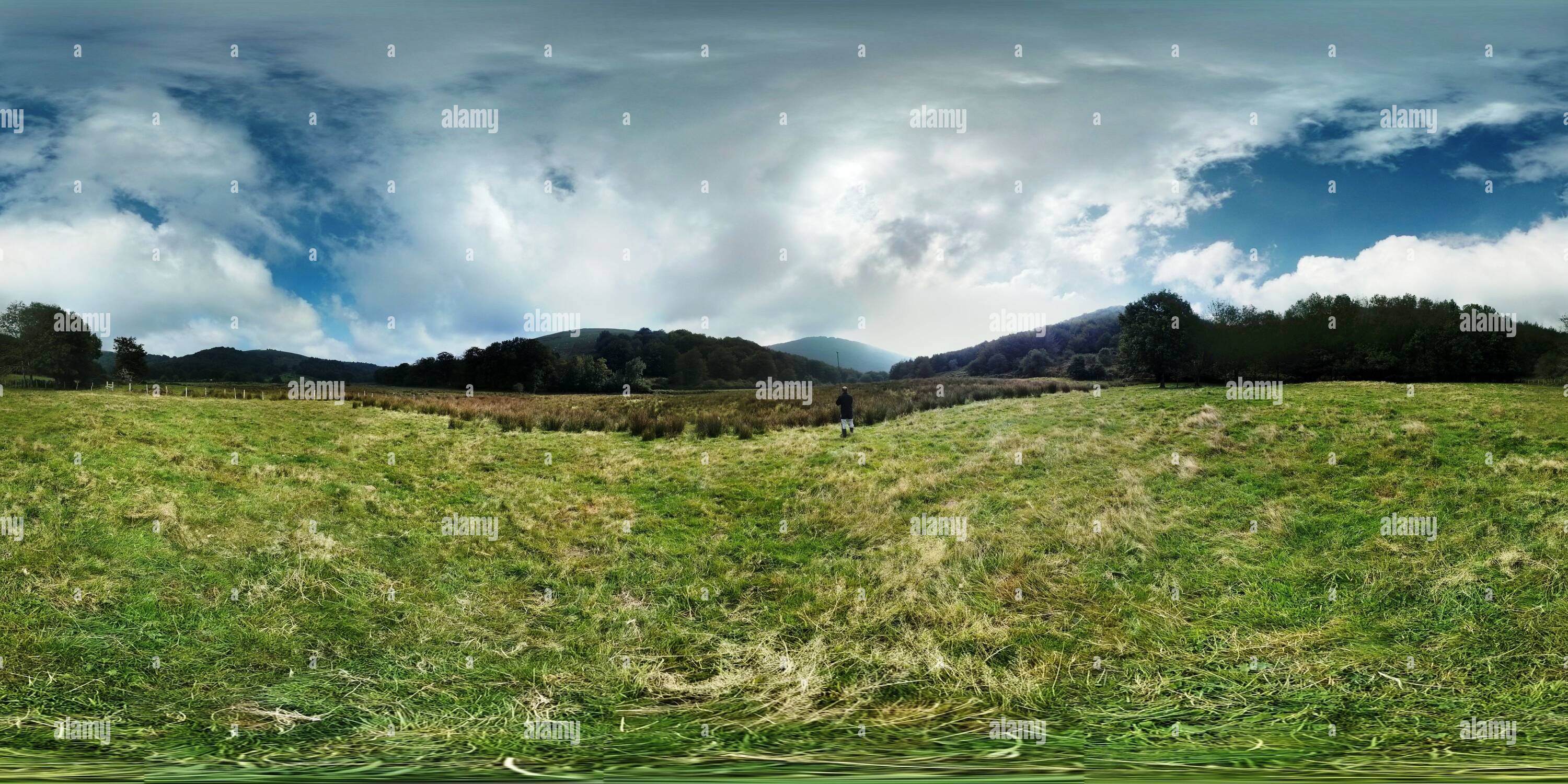 360° view of BELATEKO ZOHIKAZTEGIA (turbera de belate - Alamy