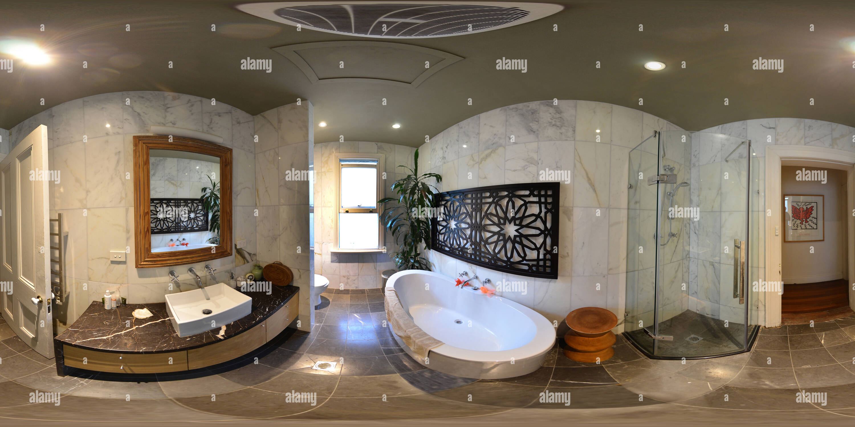 360° view of Tara Guest House Bath - Alamy