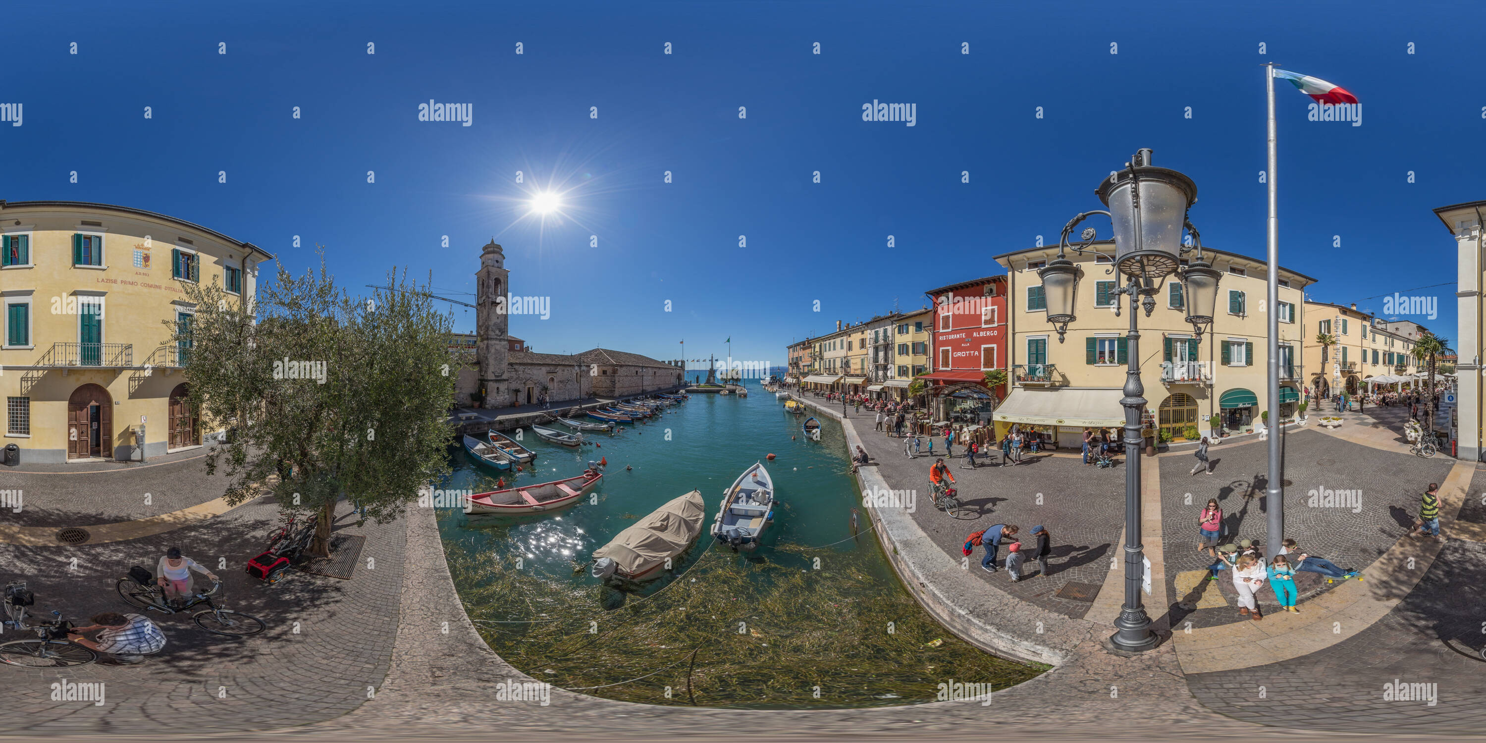 Lago fontana hi-res stock photography and images - Alamy