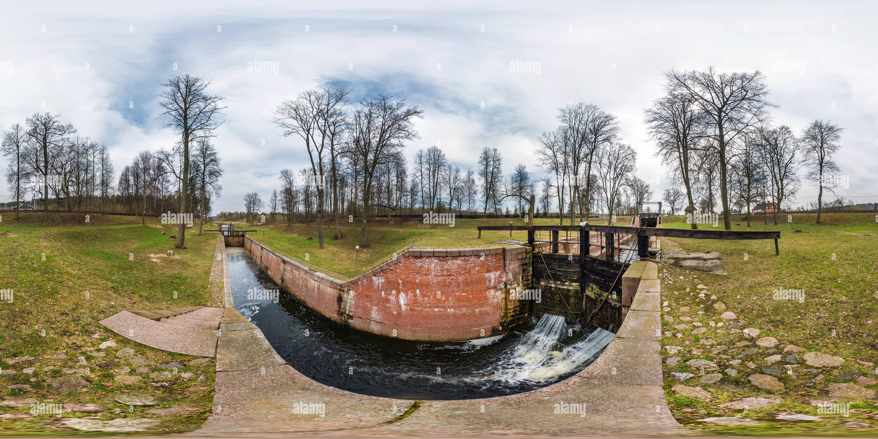 360° view of panorama 360 angle view near gateway lock sluice ...