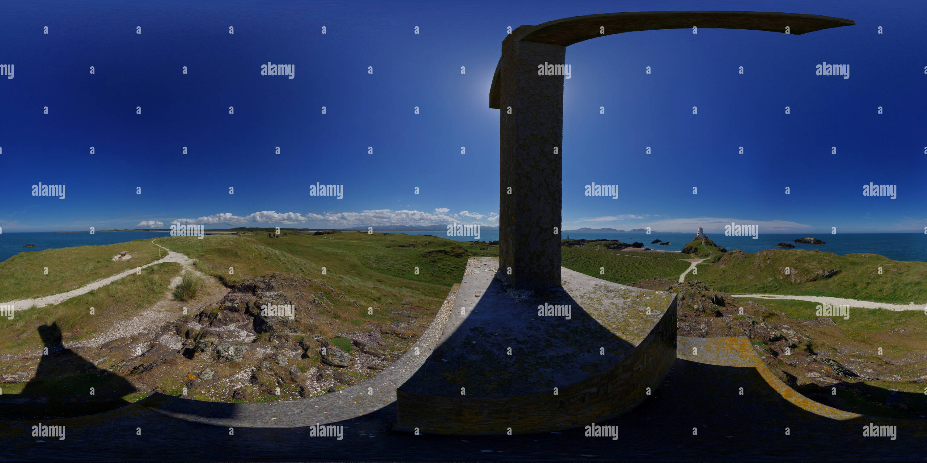 360° view of Cross on Llanddwyn Island - Alamy