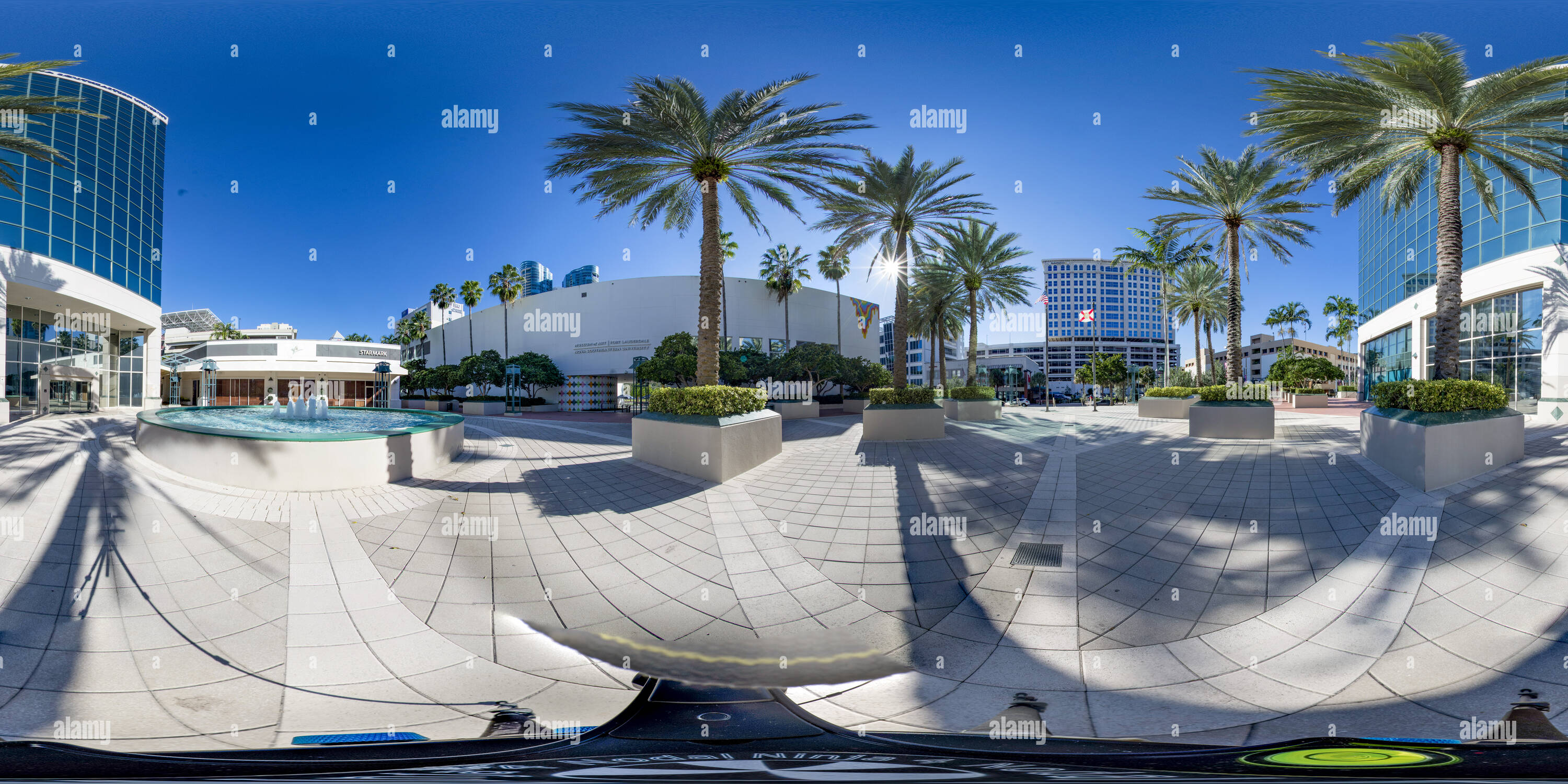 360° view of Museum of Discovery and Science Fort Lauderdale - Alamy