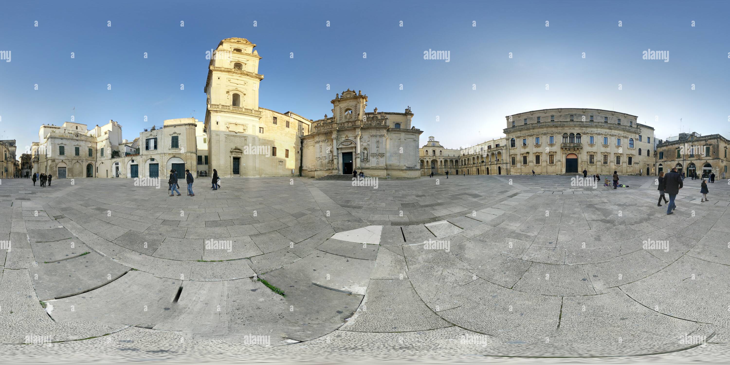 360° view of Lecce Duomo Square - Alamy