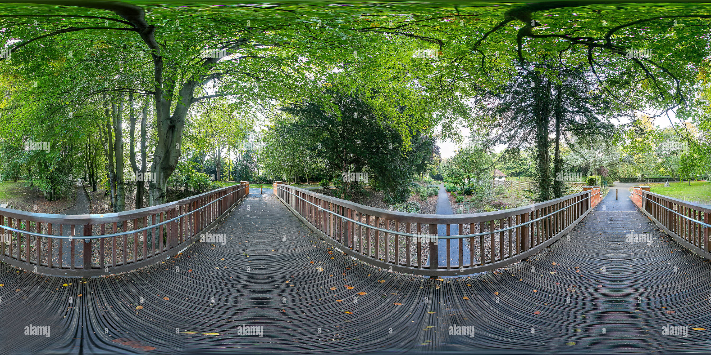 360° view of Town Gardens, Bridge, Swindon - Alamy