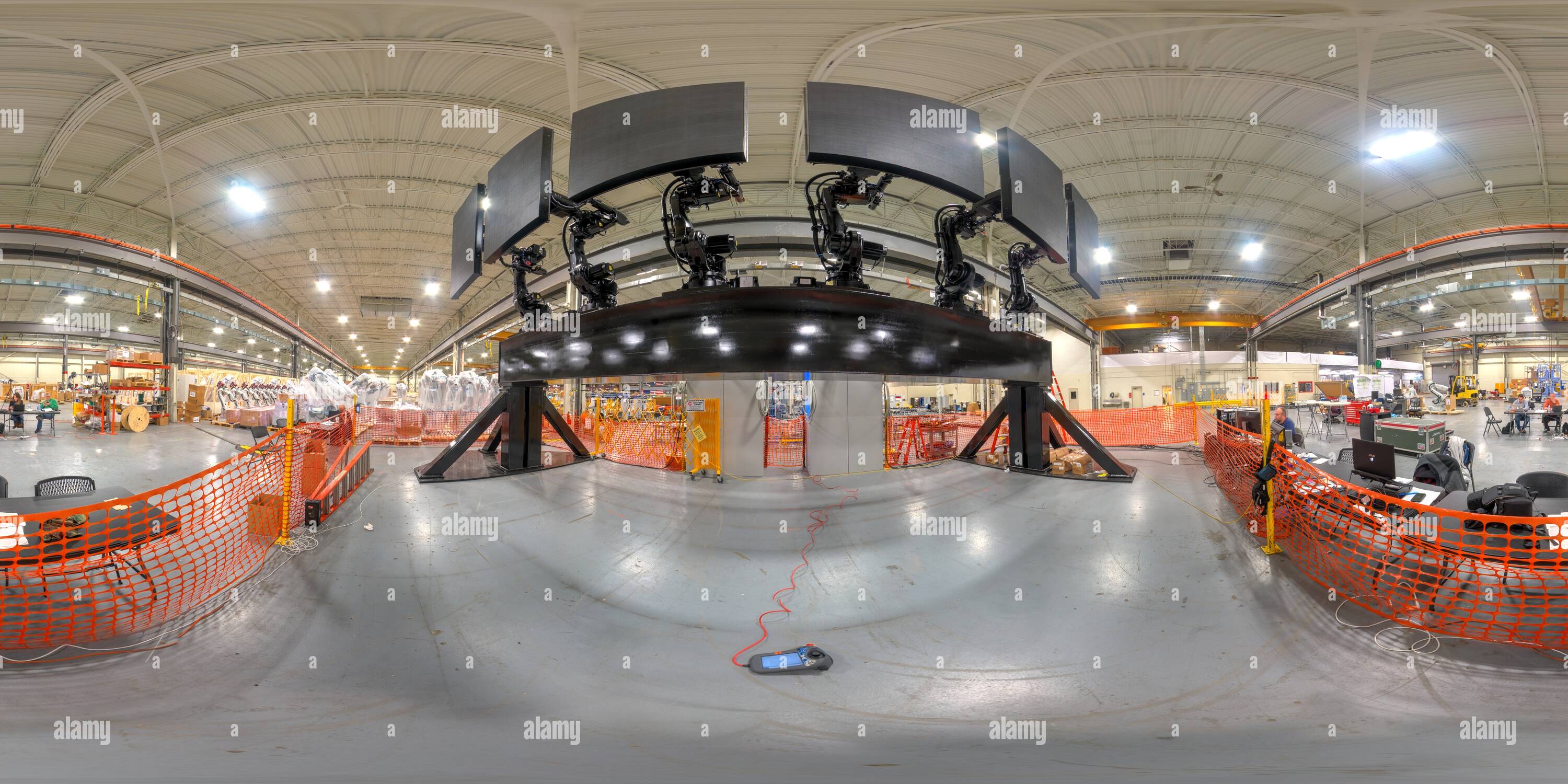 360° view of RoboScreen Robots on the Gantry in the Factory - Alamy
