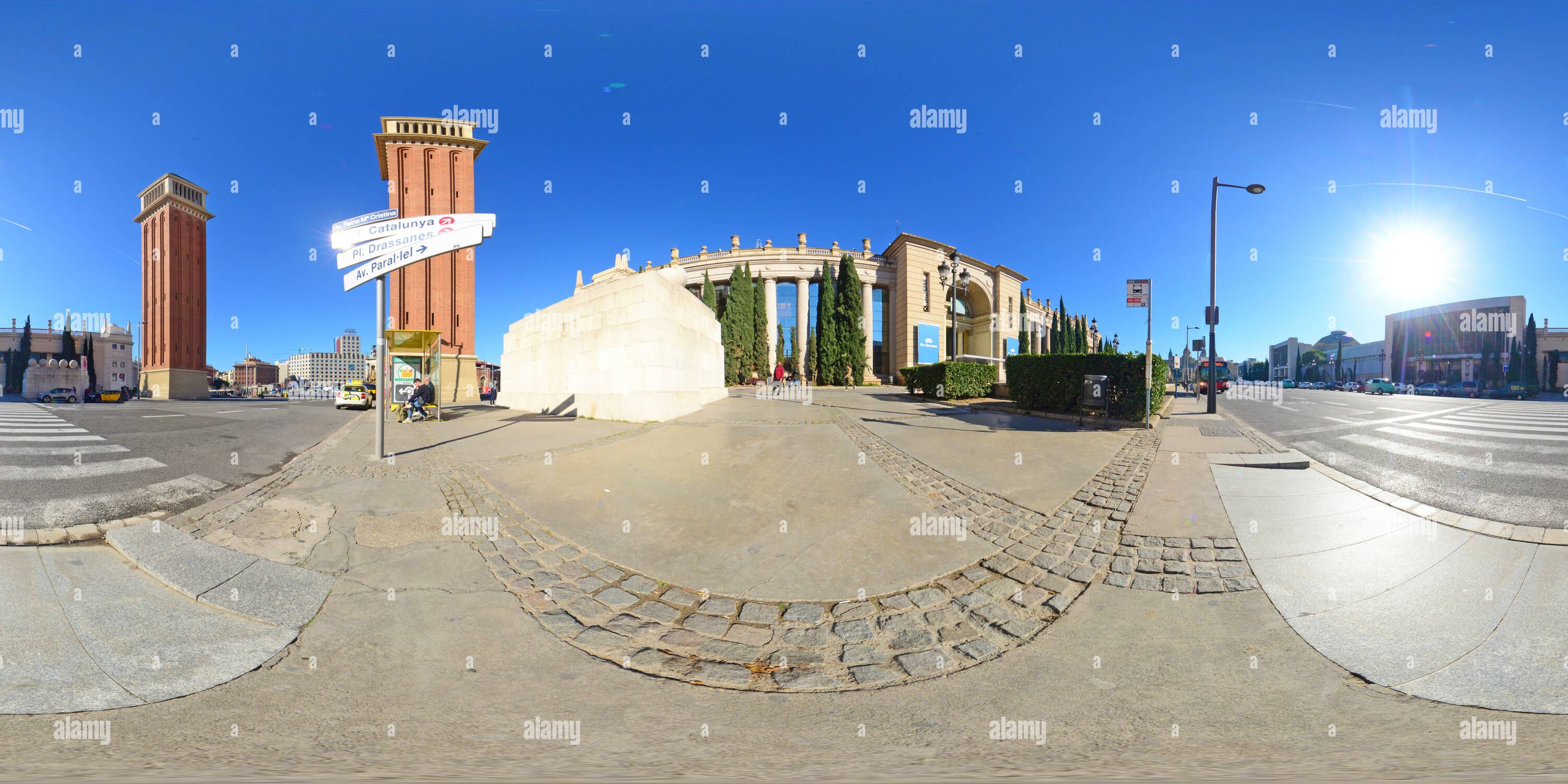 360° view of Torres venecianas - Barcelona España - Alamy