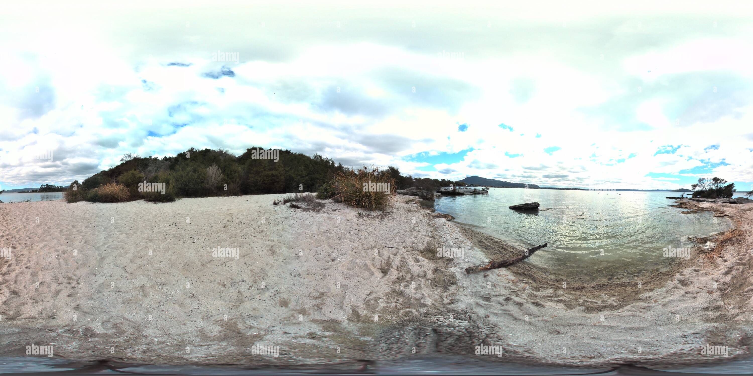 360° view of rocky cove rotorua lake new zealand - Alamy