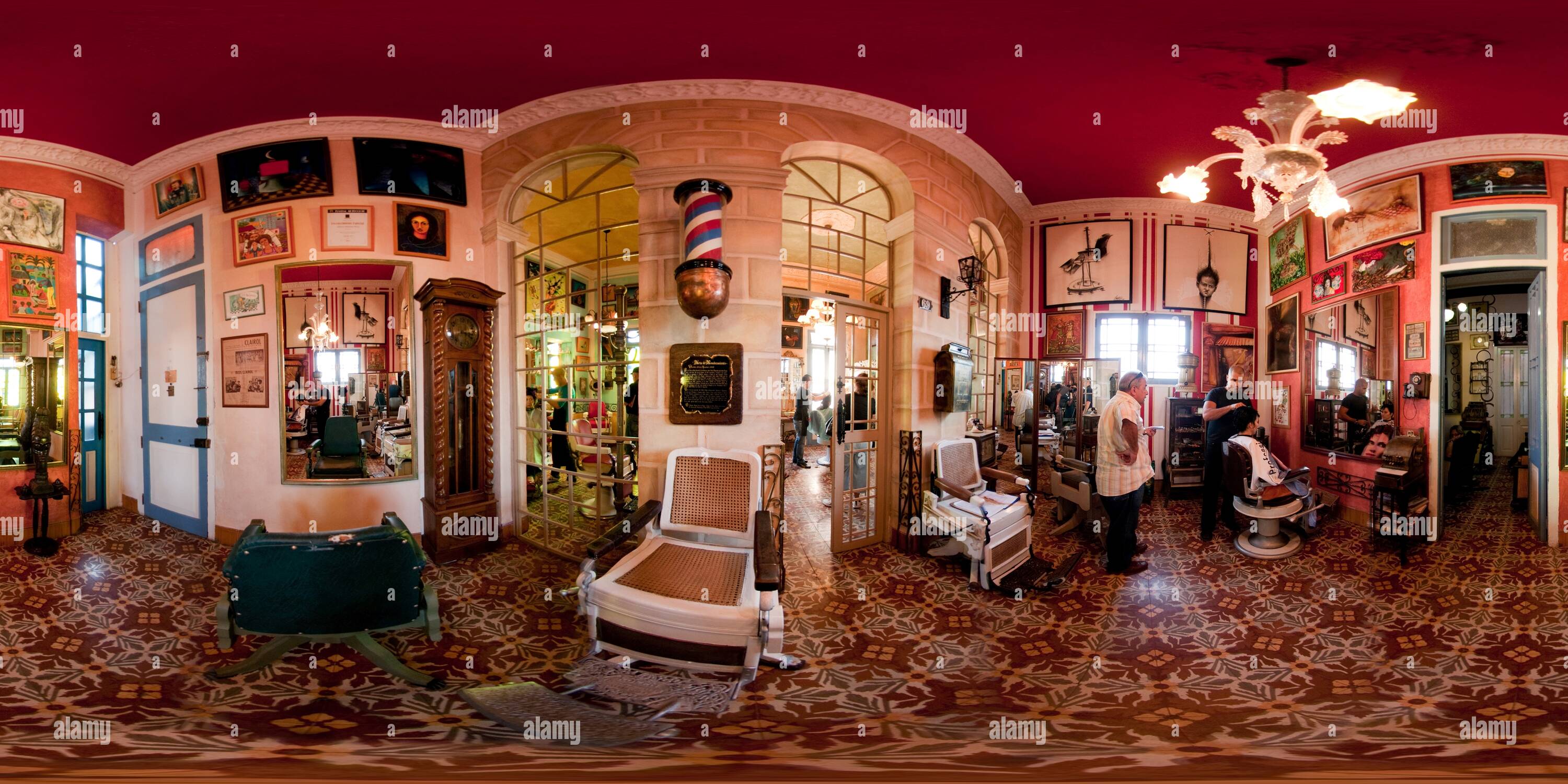 Barber shop havana cuba hi-res stock photography and images - Alamy