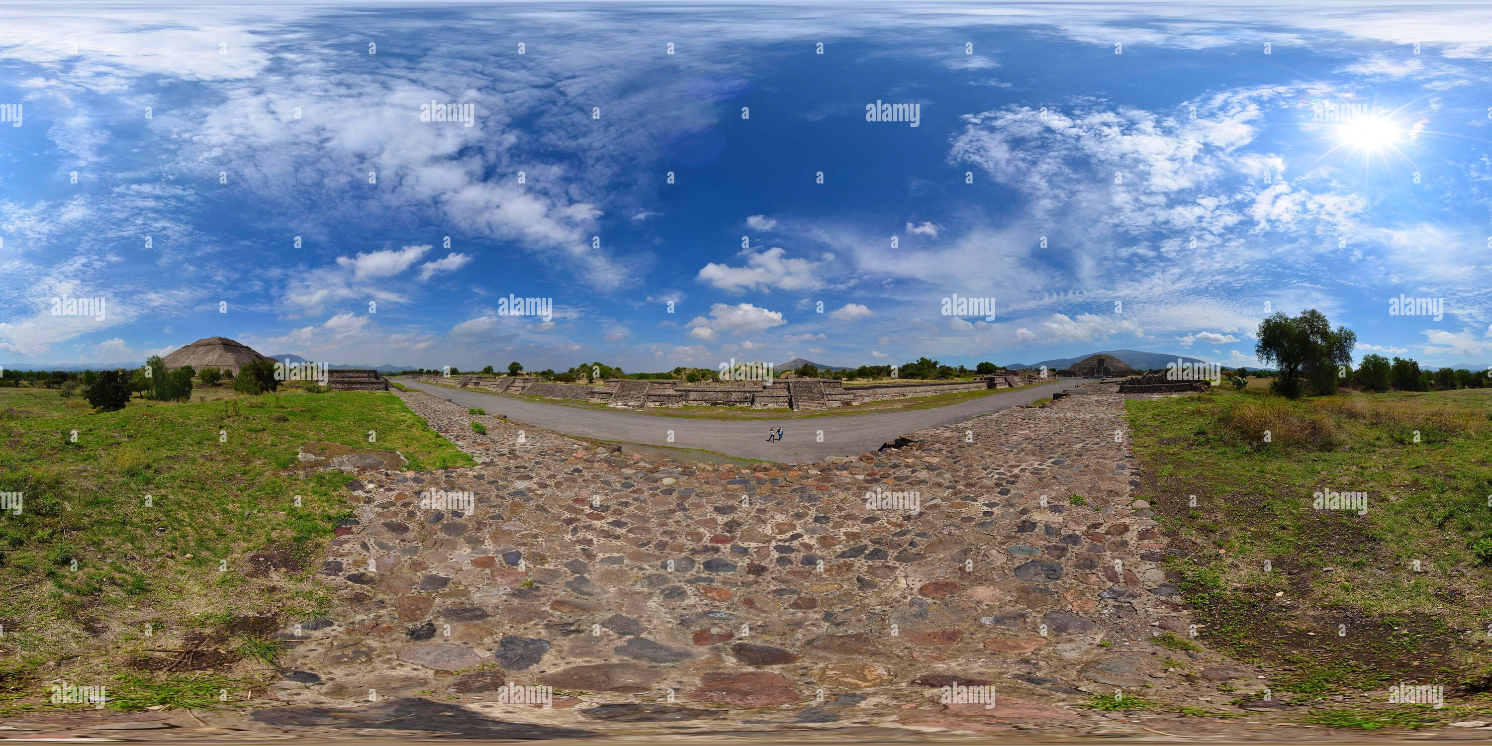 360° view of Pyramids of the Sun and the Moon - Birthplace of the gods ...