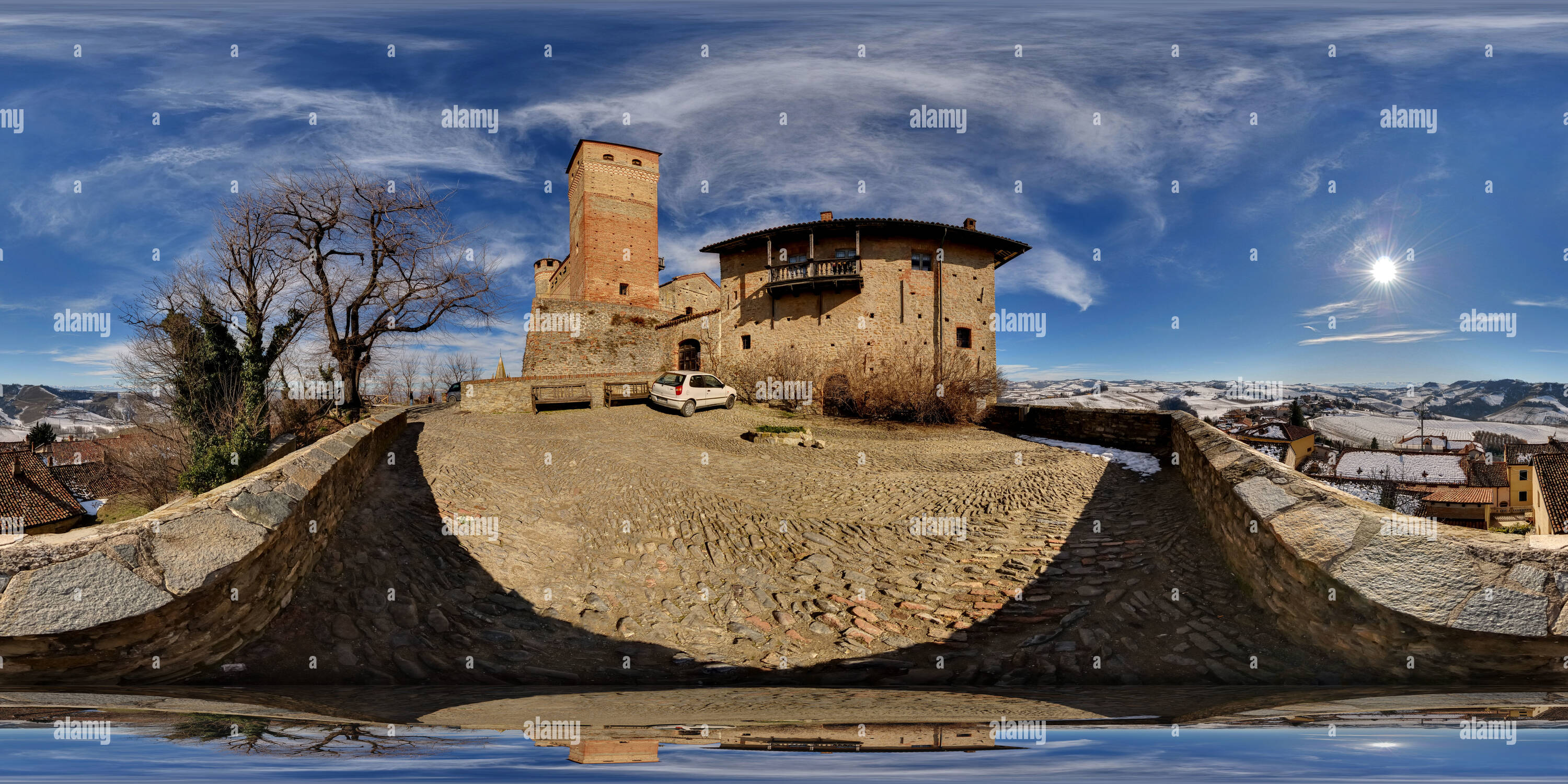 360° view of Serralunga d'Alba, the castle in wintertime - Alamy