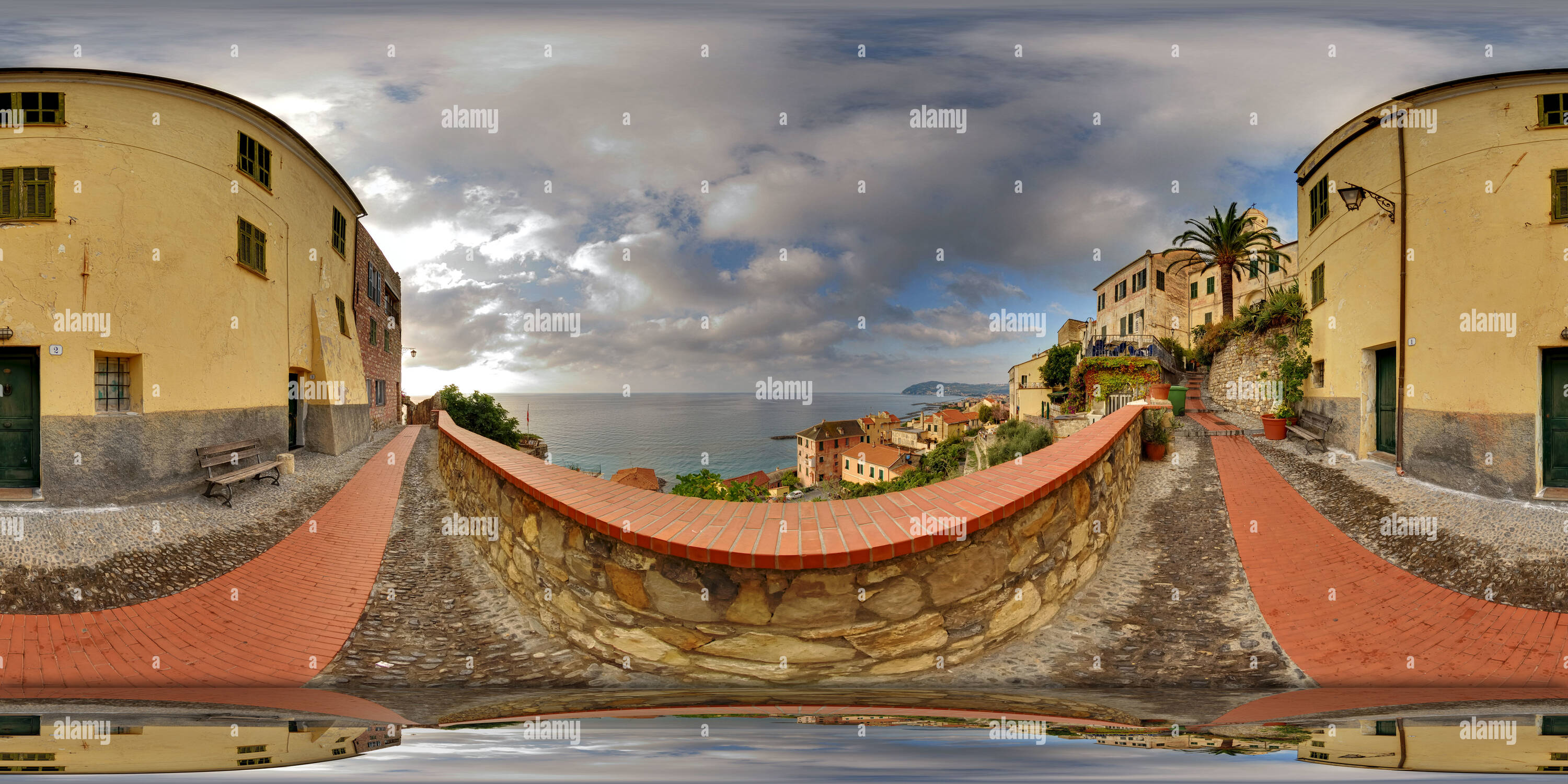 360° view of Cervo Ligure, view of Diano Marina bay - Alamy