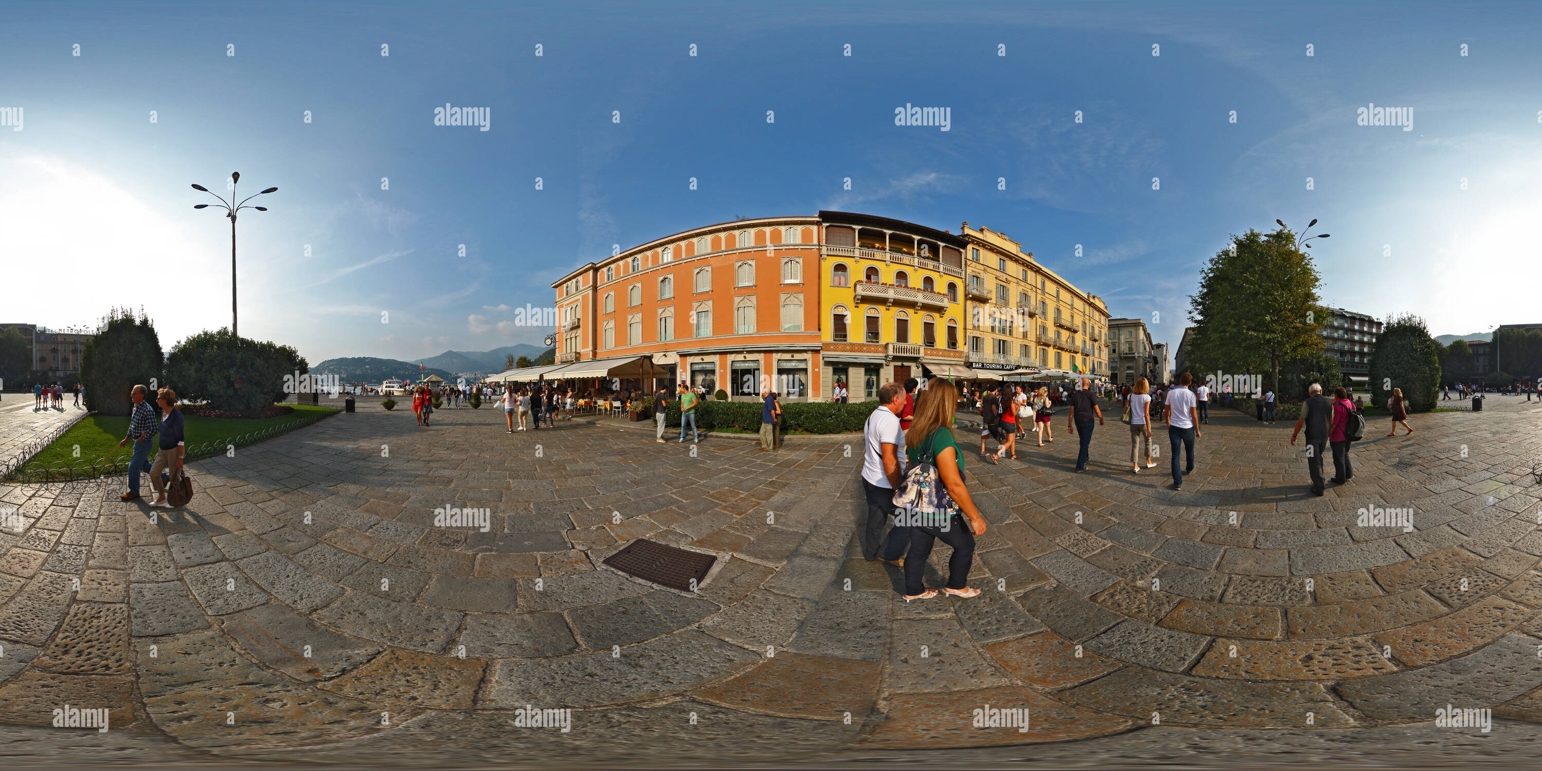 360° view of Como - Piazza Cavour - Alamy