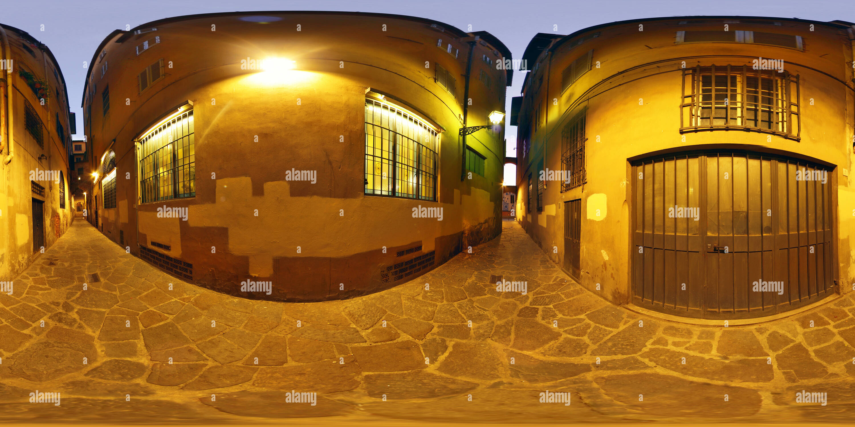360° view of Back alley in Florence (near Ponte Vecchio - Alamy