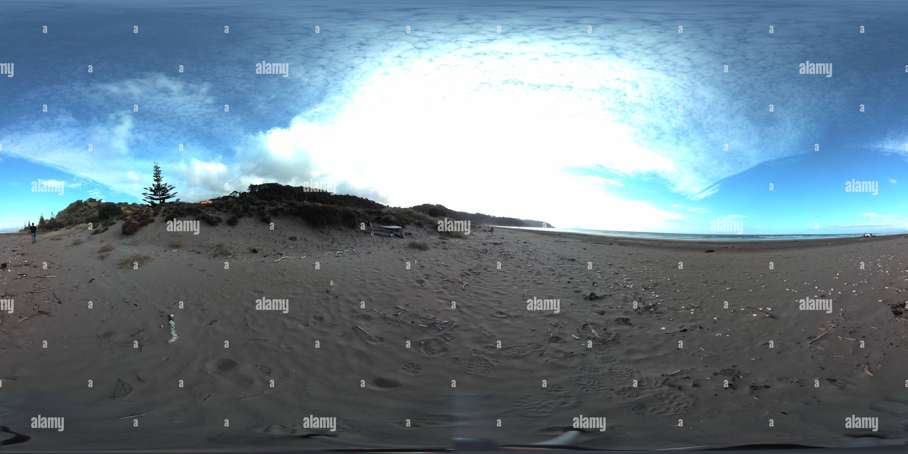 360° view of on the ohope beach - Alamy