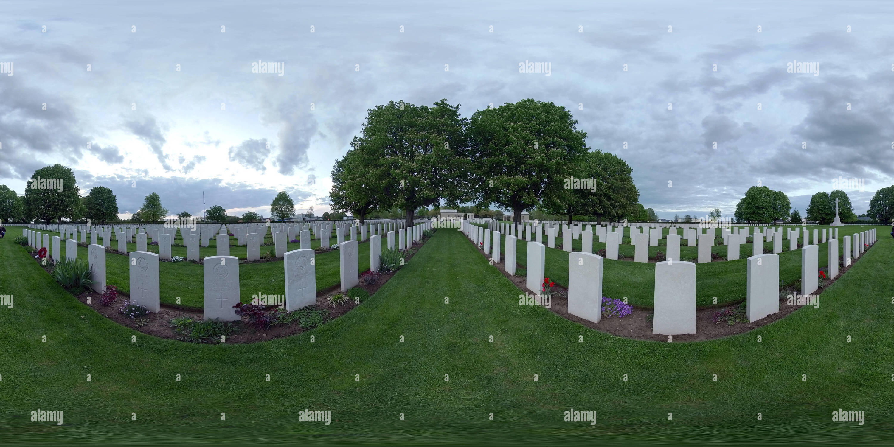 360° view of British World War II Cemetary and memorial, Bayeaux ...