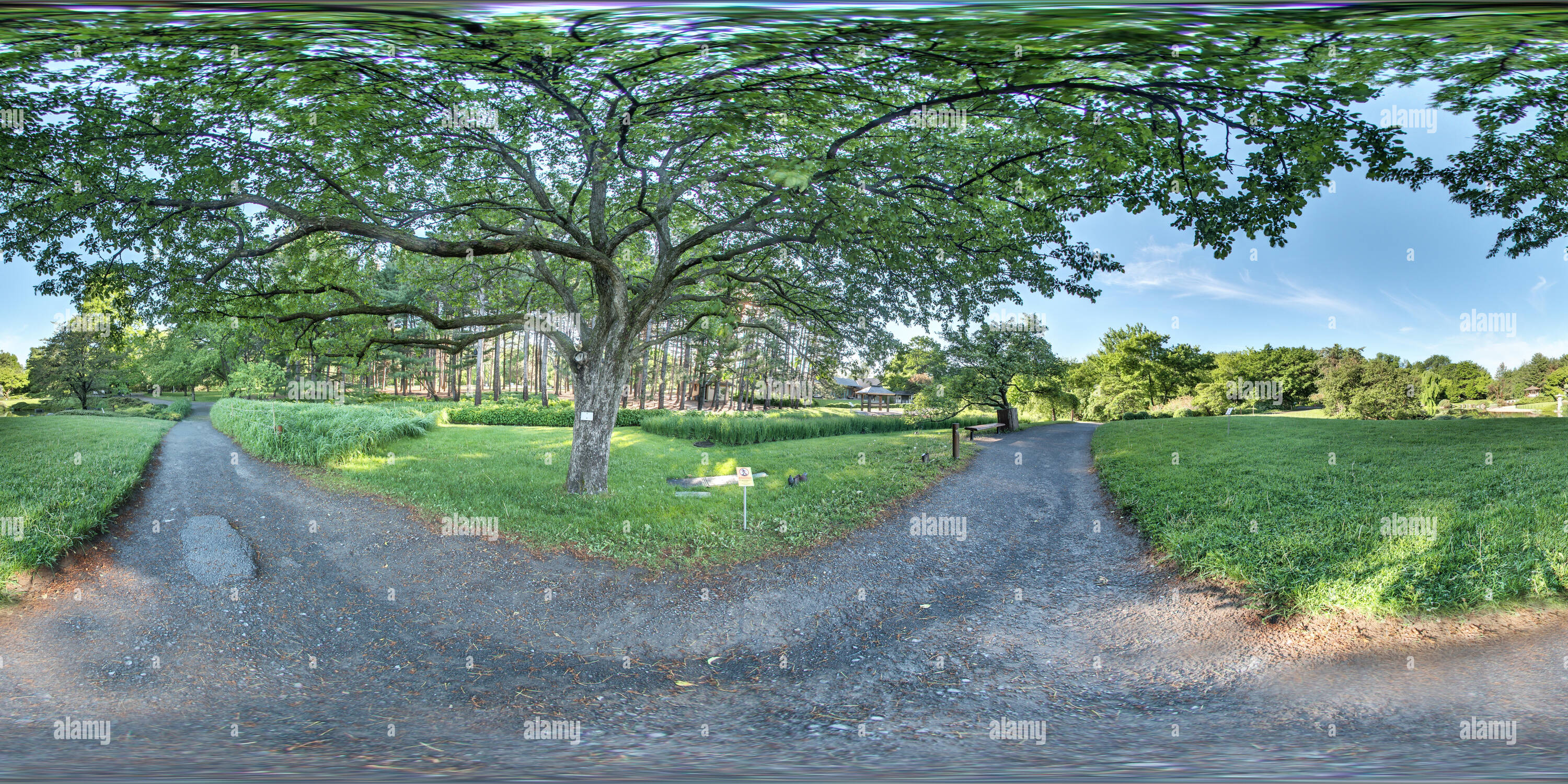 360° view of Japanese garden - Montreal Botanical Garden - Alamy