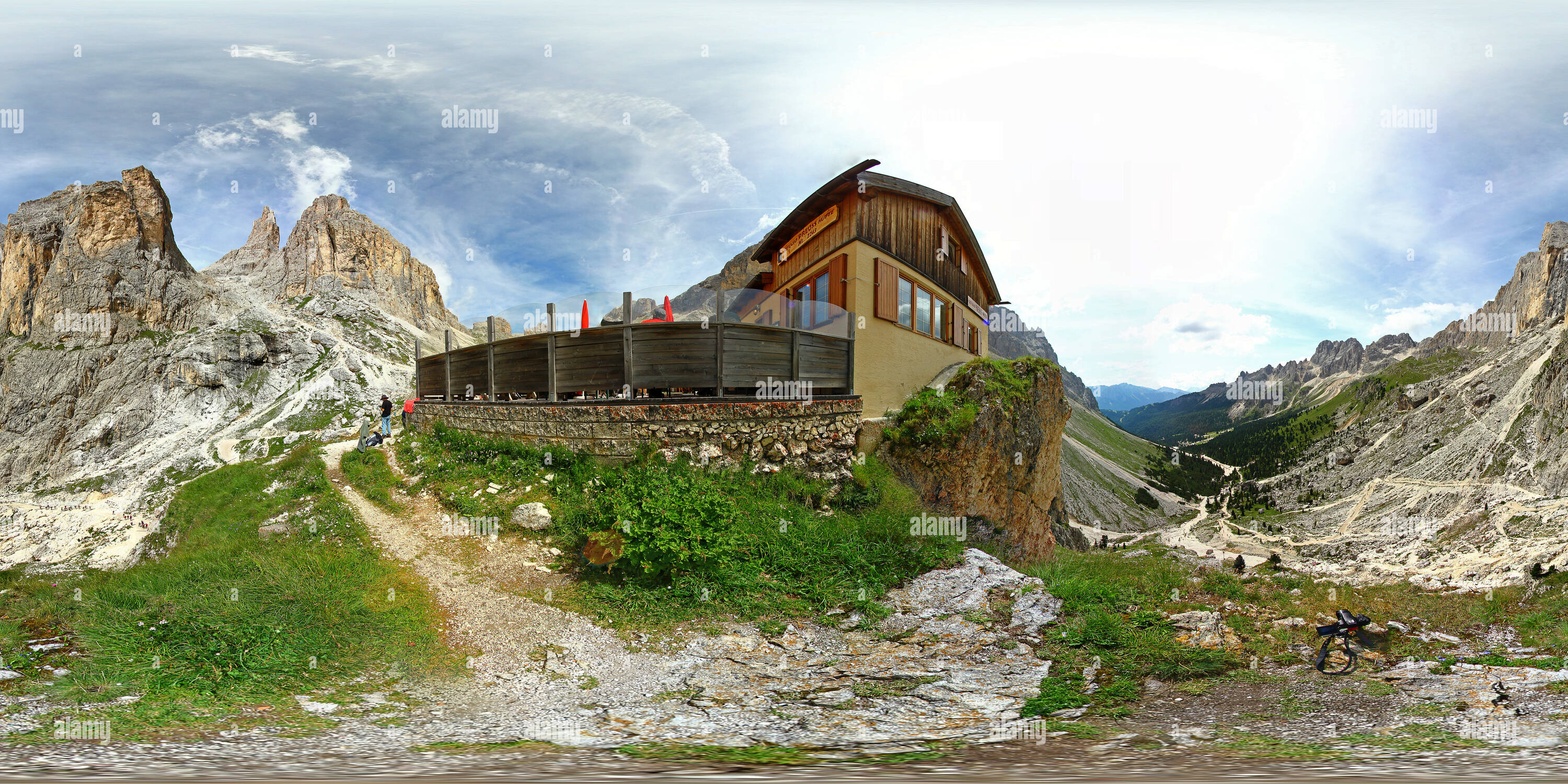 360° view of Dolomites: Preuss Refuge, Rosengarten, Vajolet Towers - Alamy