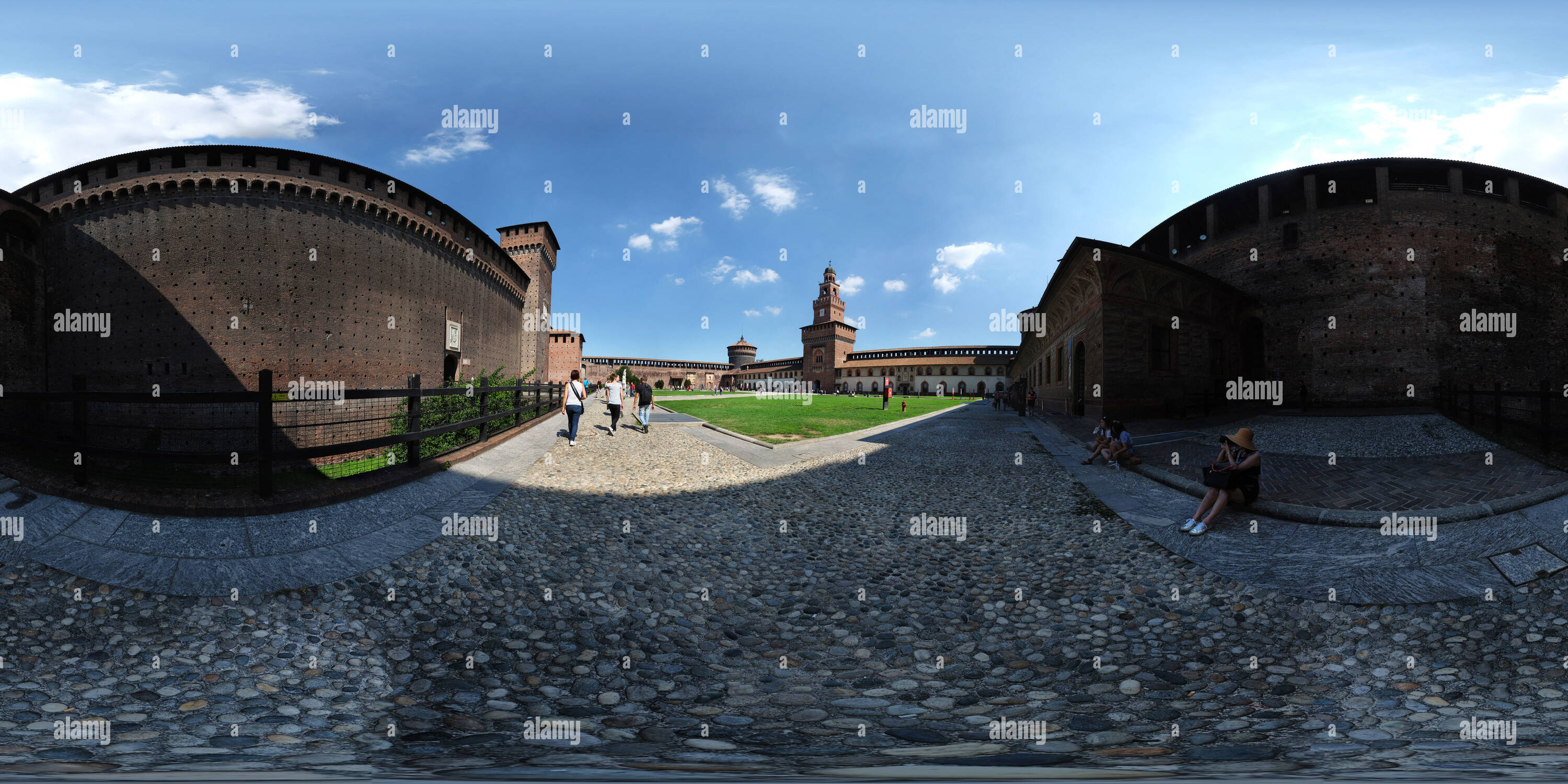 360° view of Sforzesco Castle, Milan - Alamy