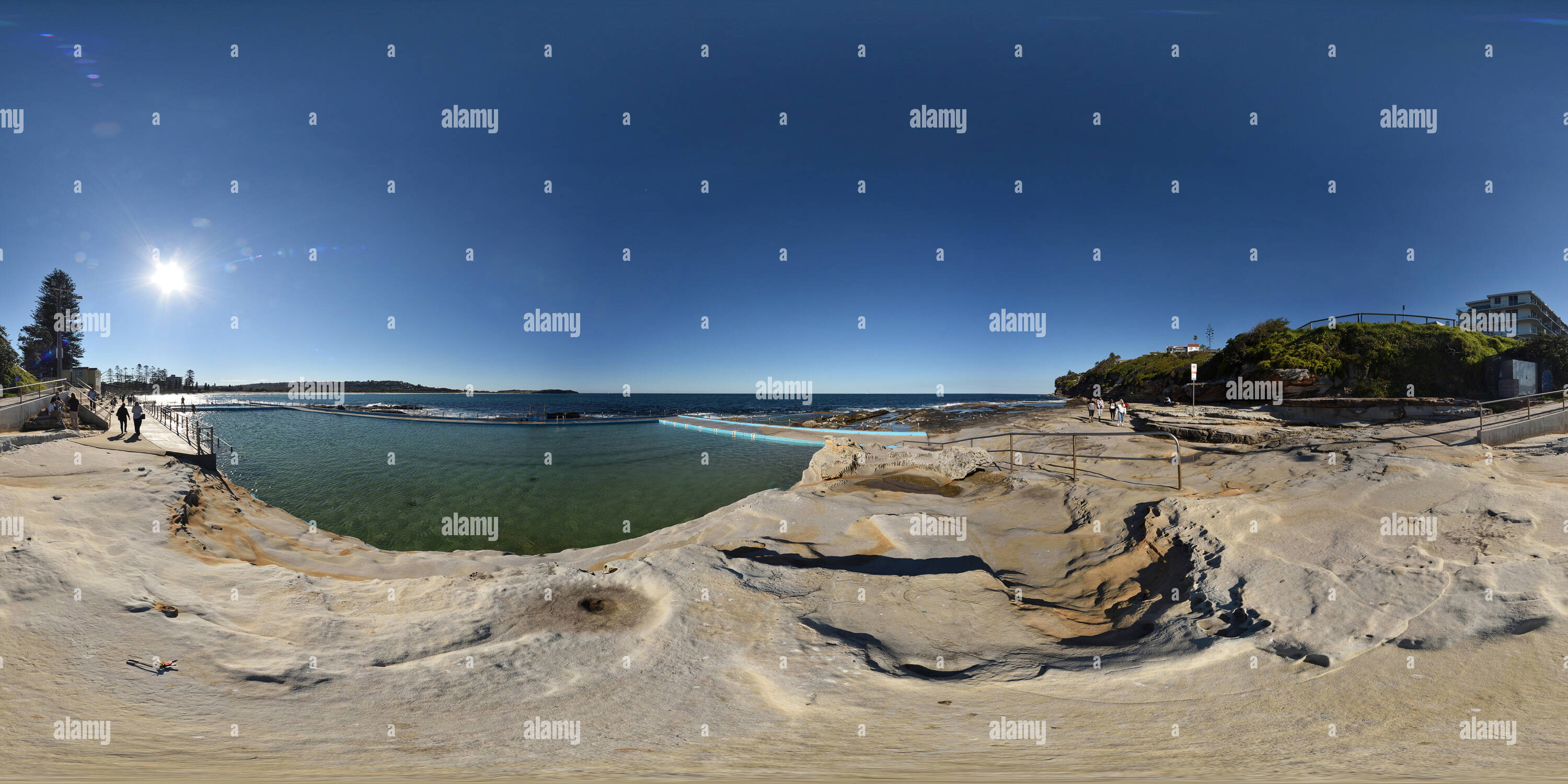 Dee why rock pool hi-res stock photography and images - Alamy