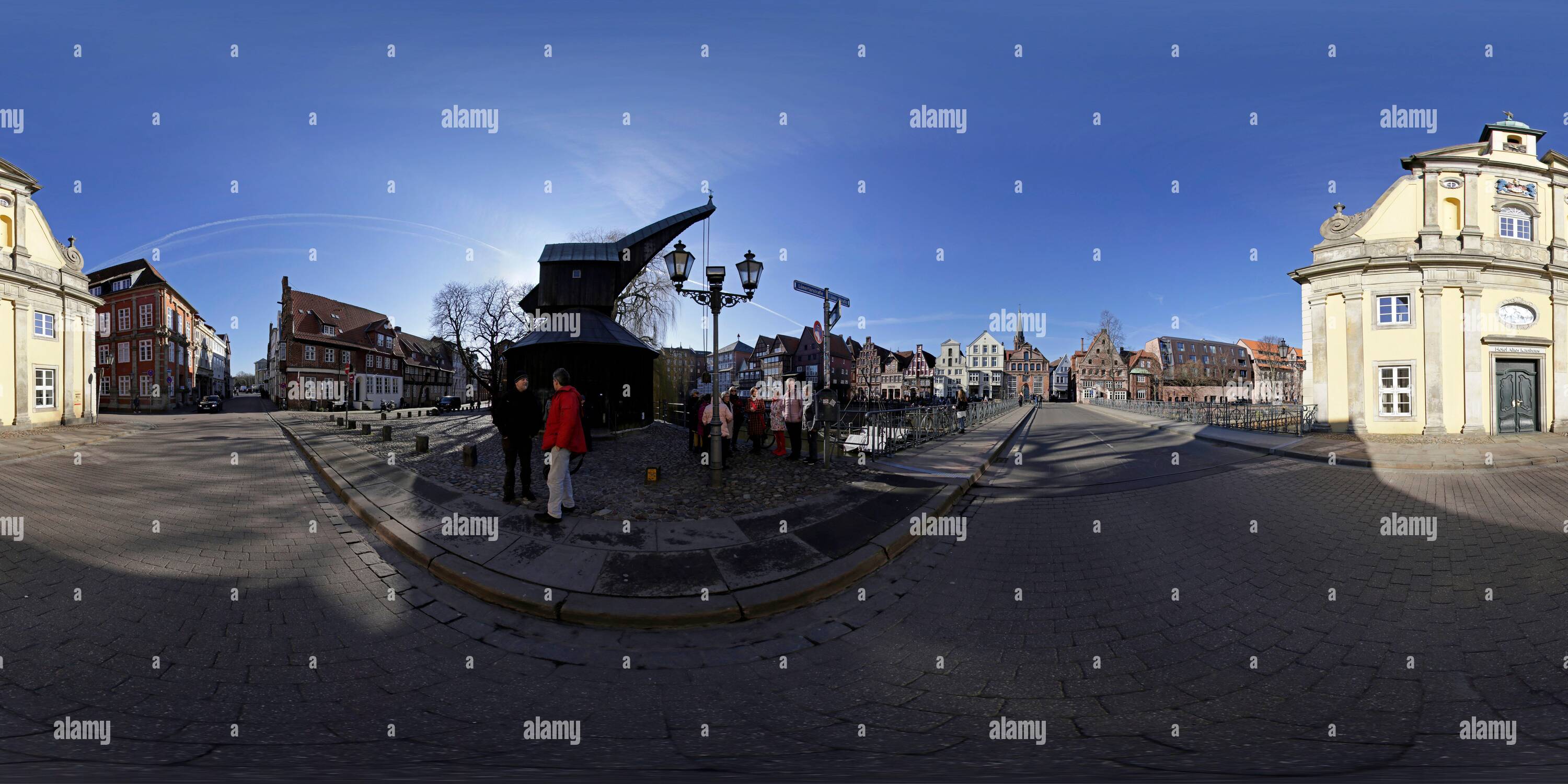 360 °-Ansicht auf 360 Grad Foto, alter Kran und Hotel Altes Kaufhaus ...