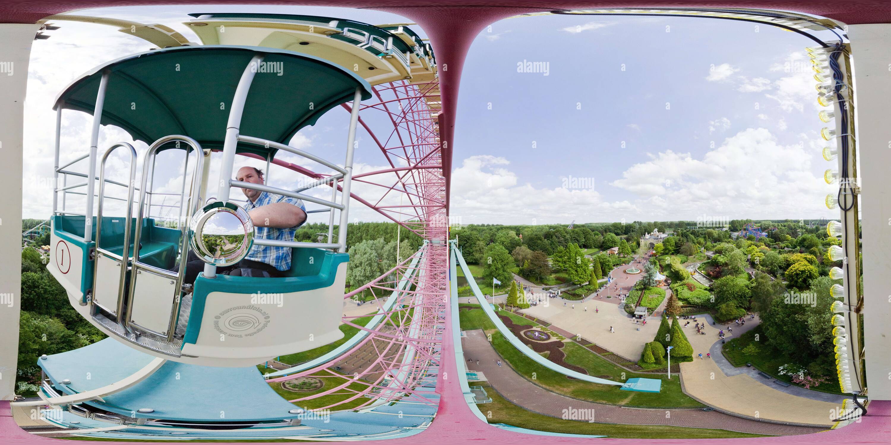 360 °-Ansicht auf La Grande Roue in Walibi World - Alamy