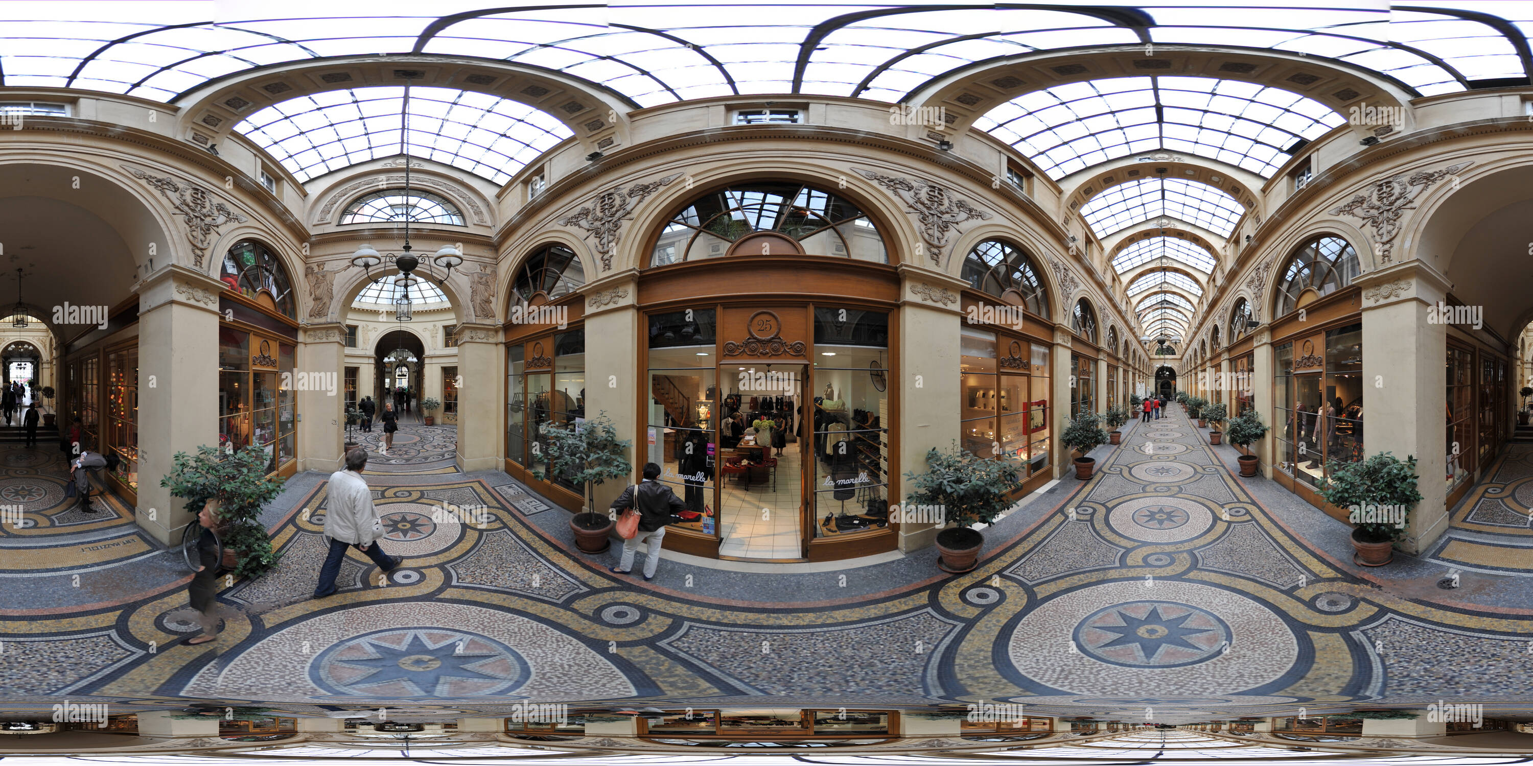 Galerie colbert -Fotos und -Bildmaterial in hoher Auflösung – Alamy