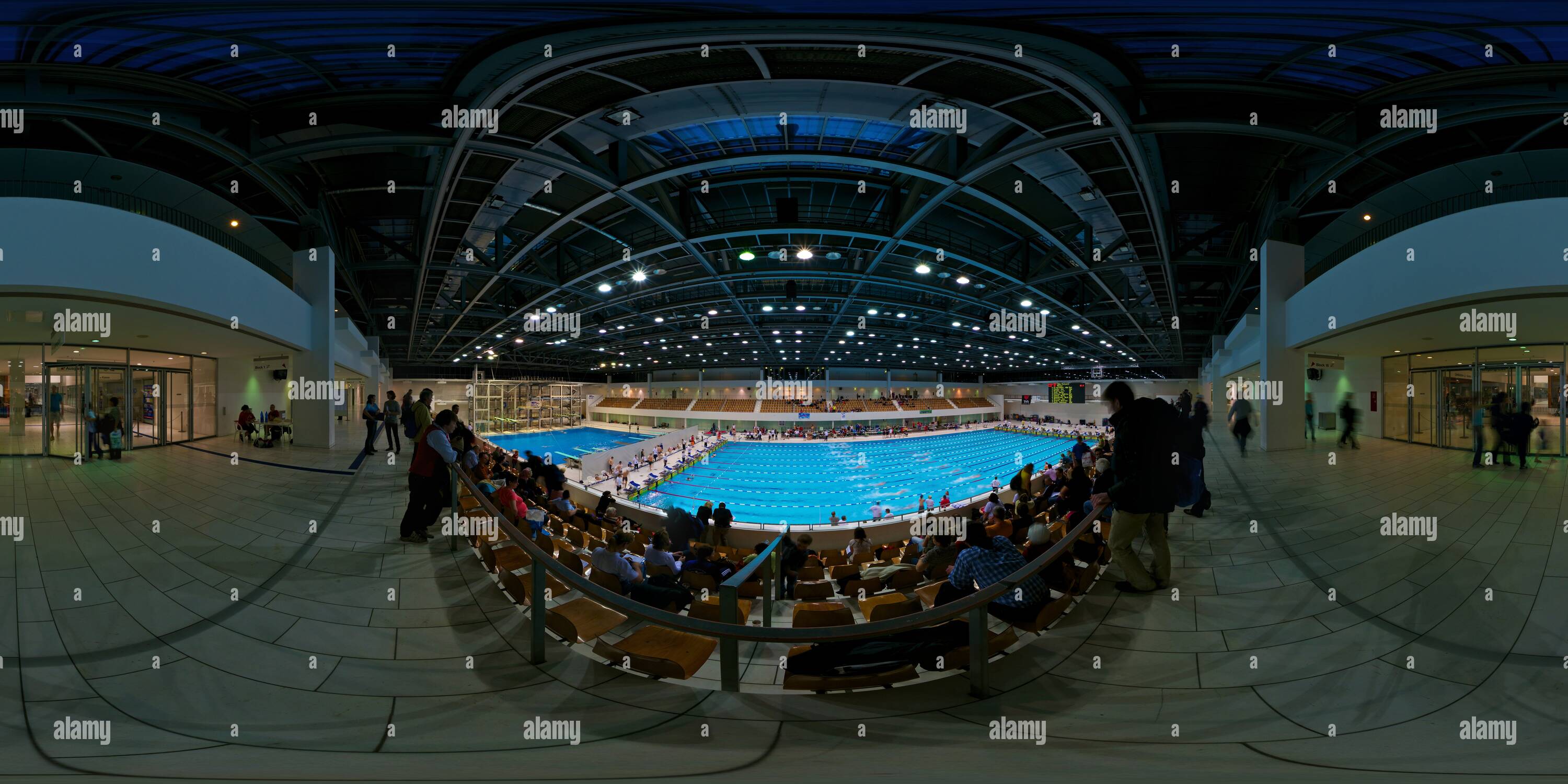 Indoor pool berlin Stockfotos und -bilder Kaufen - Alamy