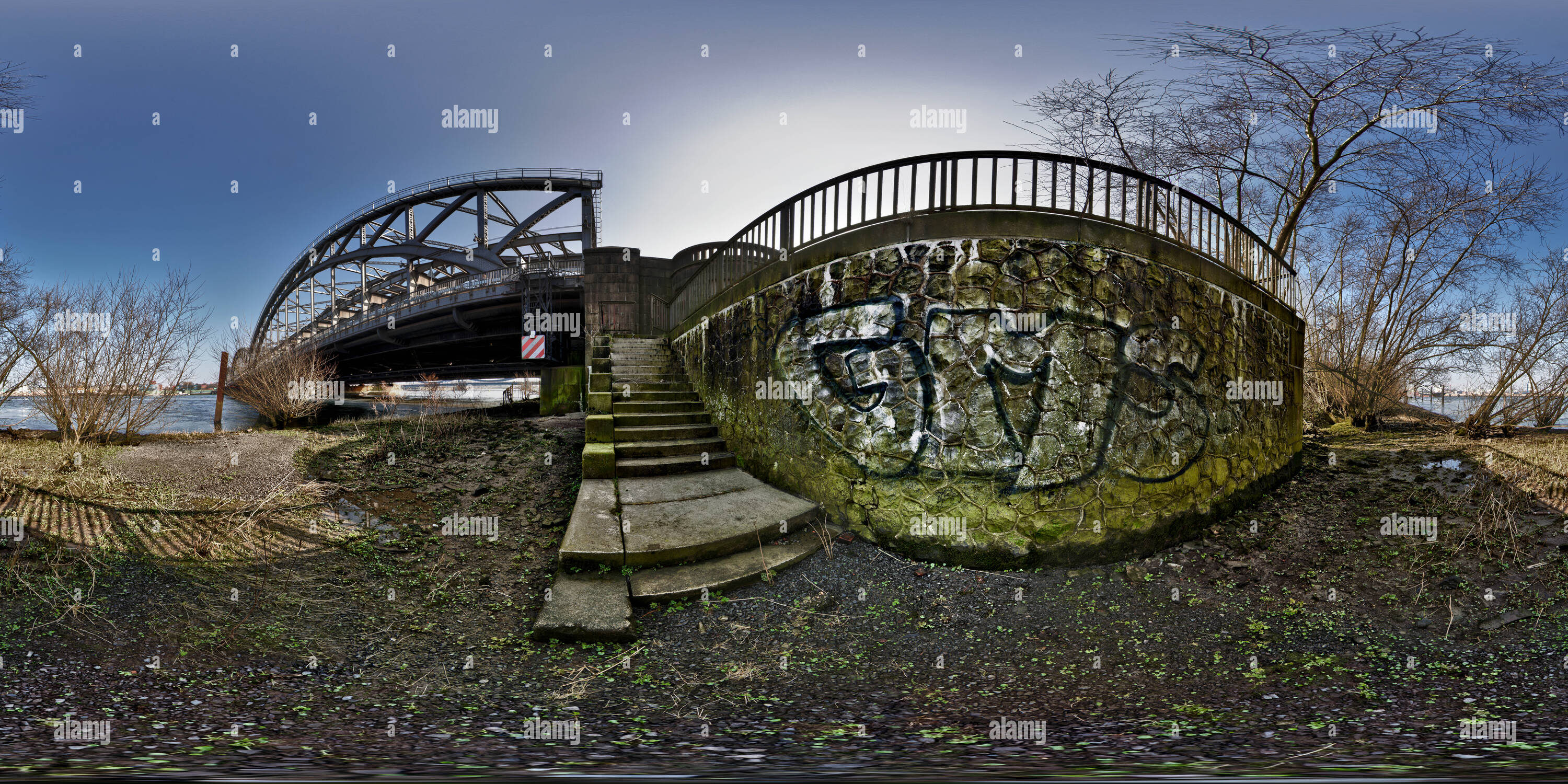 360 °-Ansicht auf Der Freihafen-Elbbrücke in Hamburg/Alte Harbor-Bridge ...