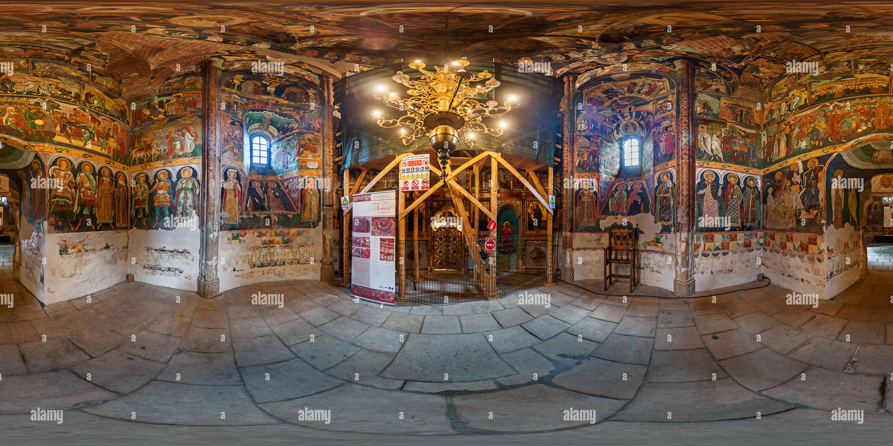 360 °-Ansicht auf Wiederherstellung der Altar in der Kirche von Arbore ...