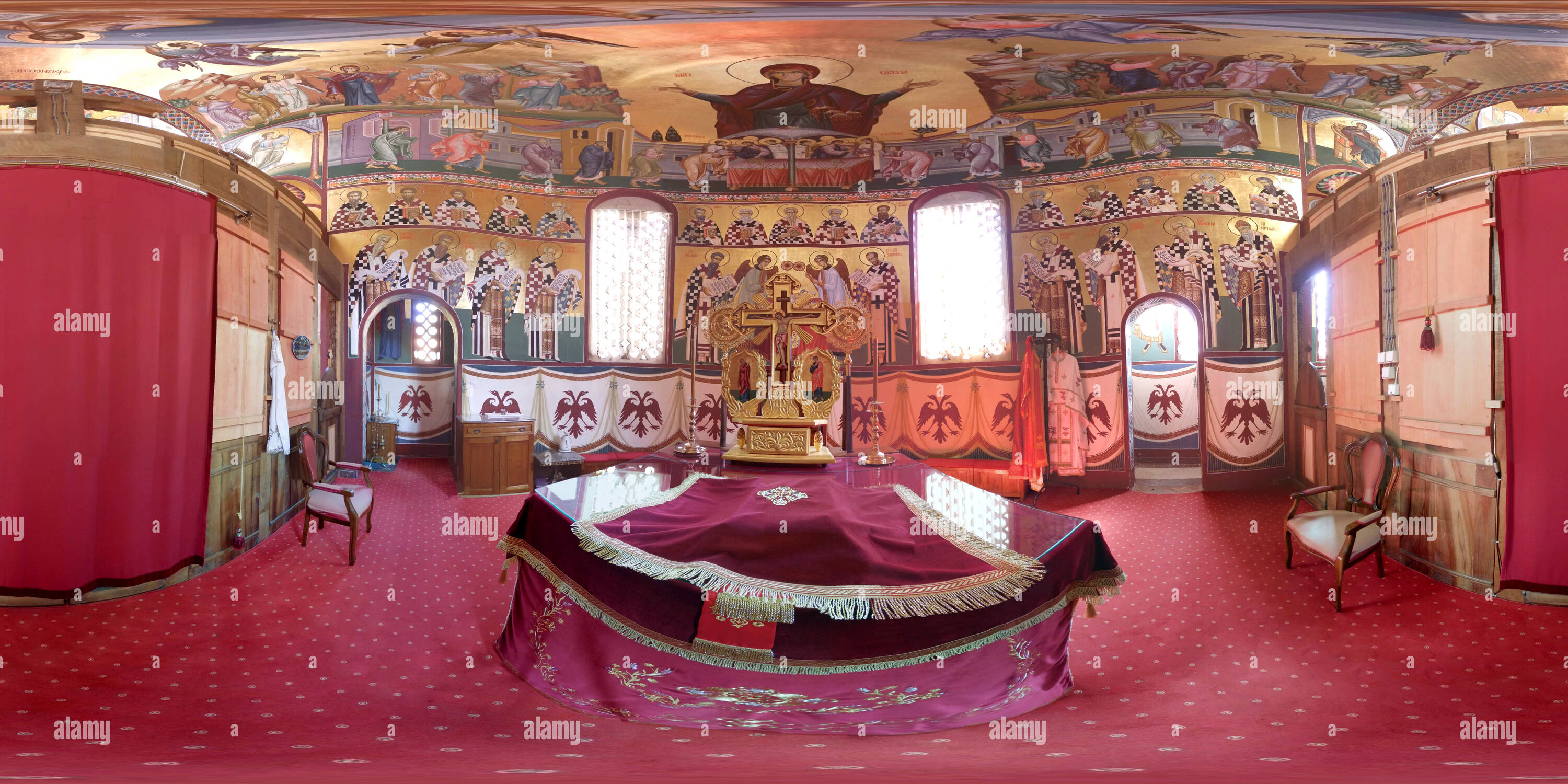 360 °-Ansicht auf Oltar, Manastir Pokrova Presvete Bogorodice - Djunis ...
